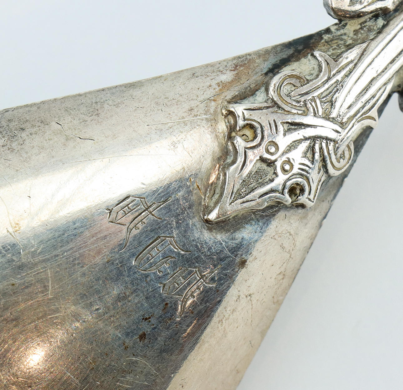 SERVERINGSSKED Silver,stämplad Lie 830(Peder Lie Christiania),18/1900 ...