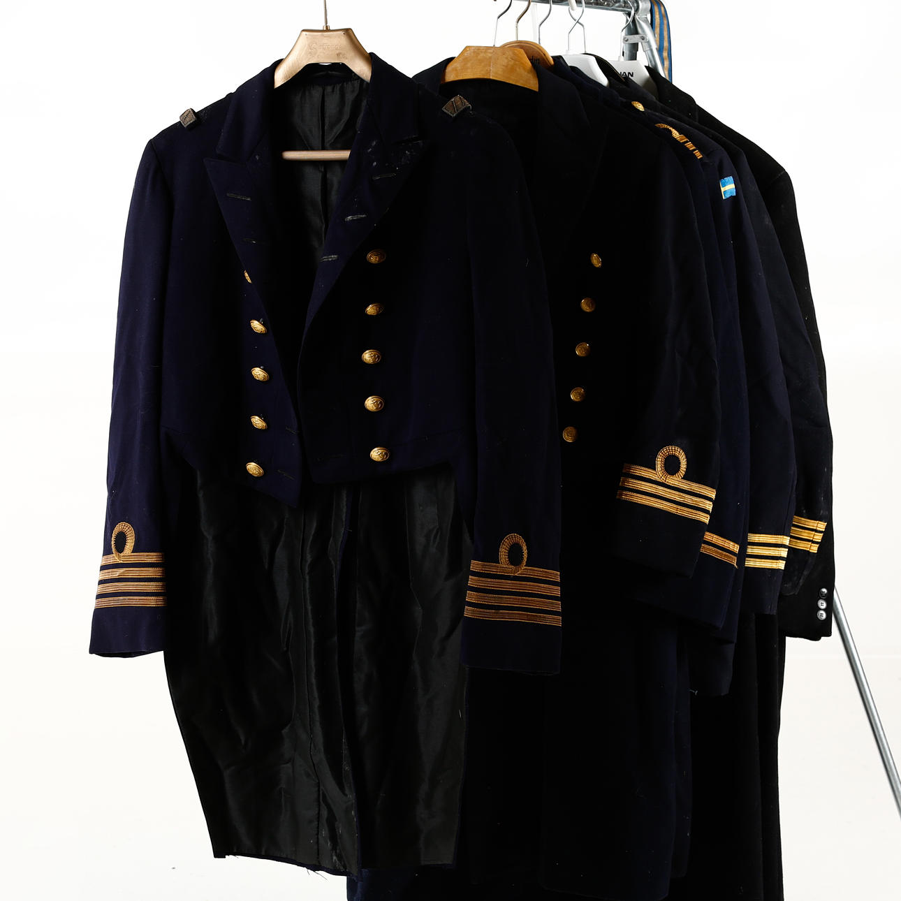 UNIFORMER, 12 delar, marin, Svenska Flottan. Vapen & Militaria ...