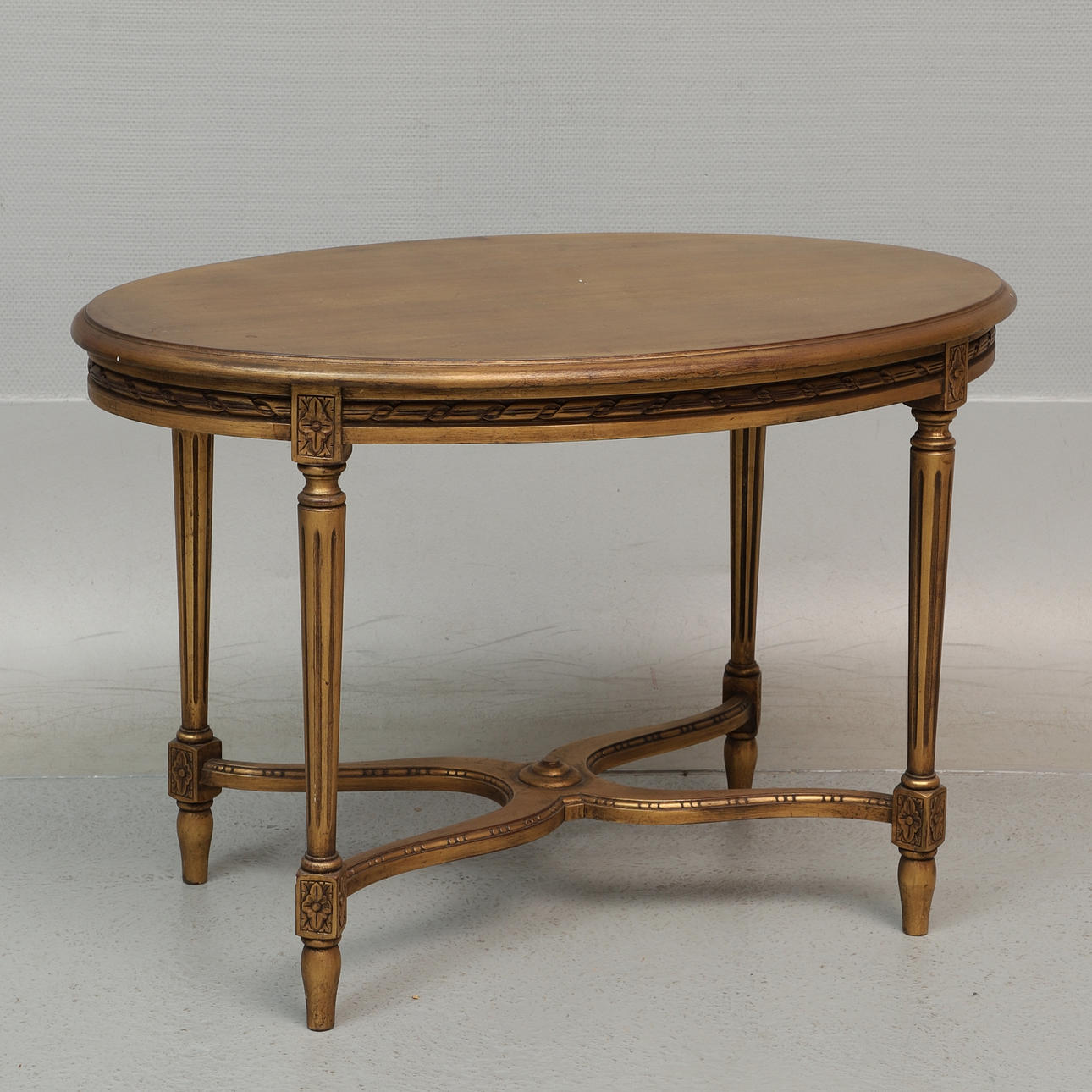 SOFFBORD, trä, Gustaviansk stil, 1900-tal. Möbler - Bord - Auctionet