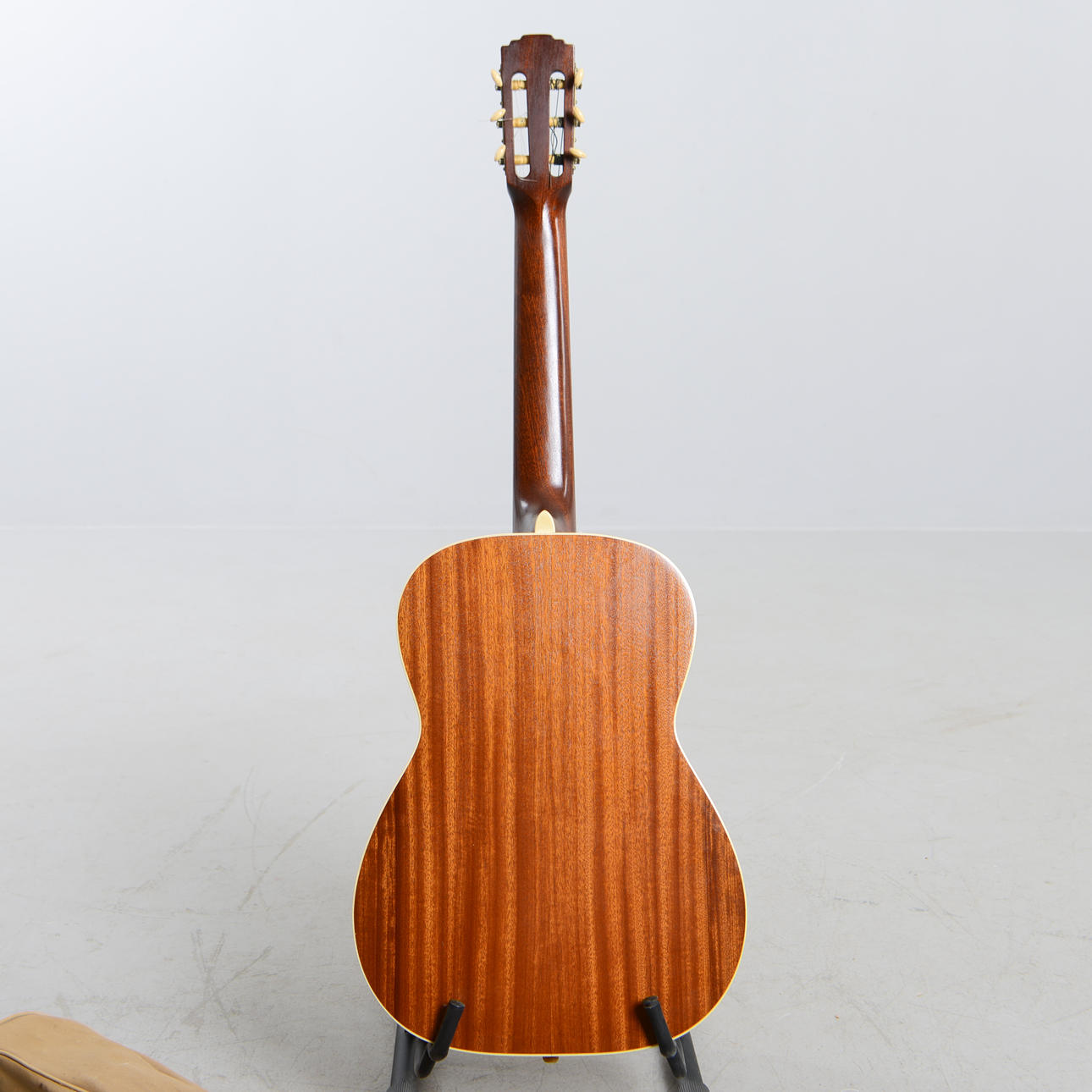 GITARR, akustisk, Herman Carlson Levin, Göteborg. Övrigt ...