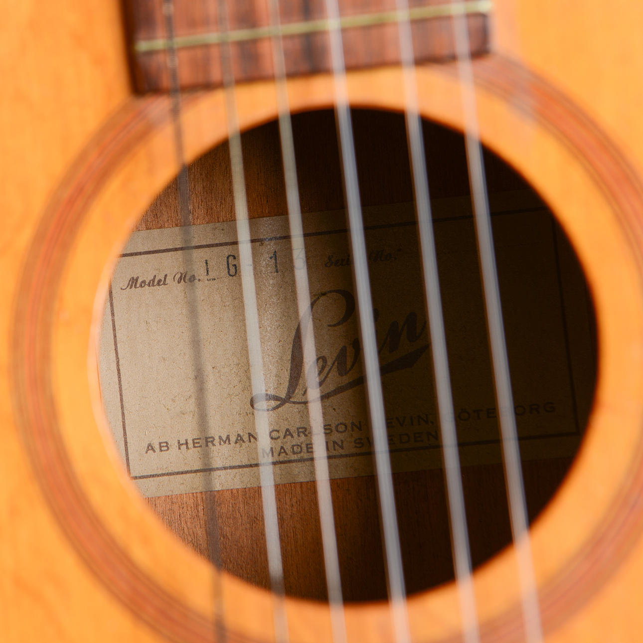 GITARR, akustisk, Herman Carlson Levin, Göteborg. Samlarföremål ...