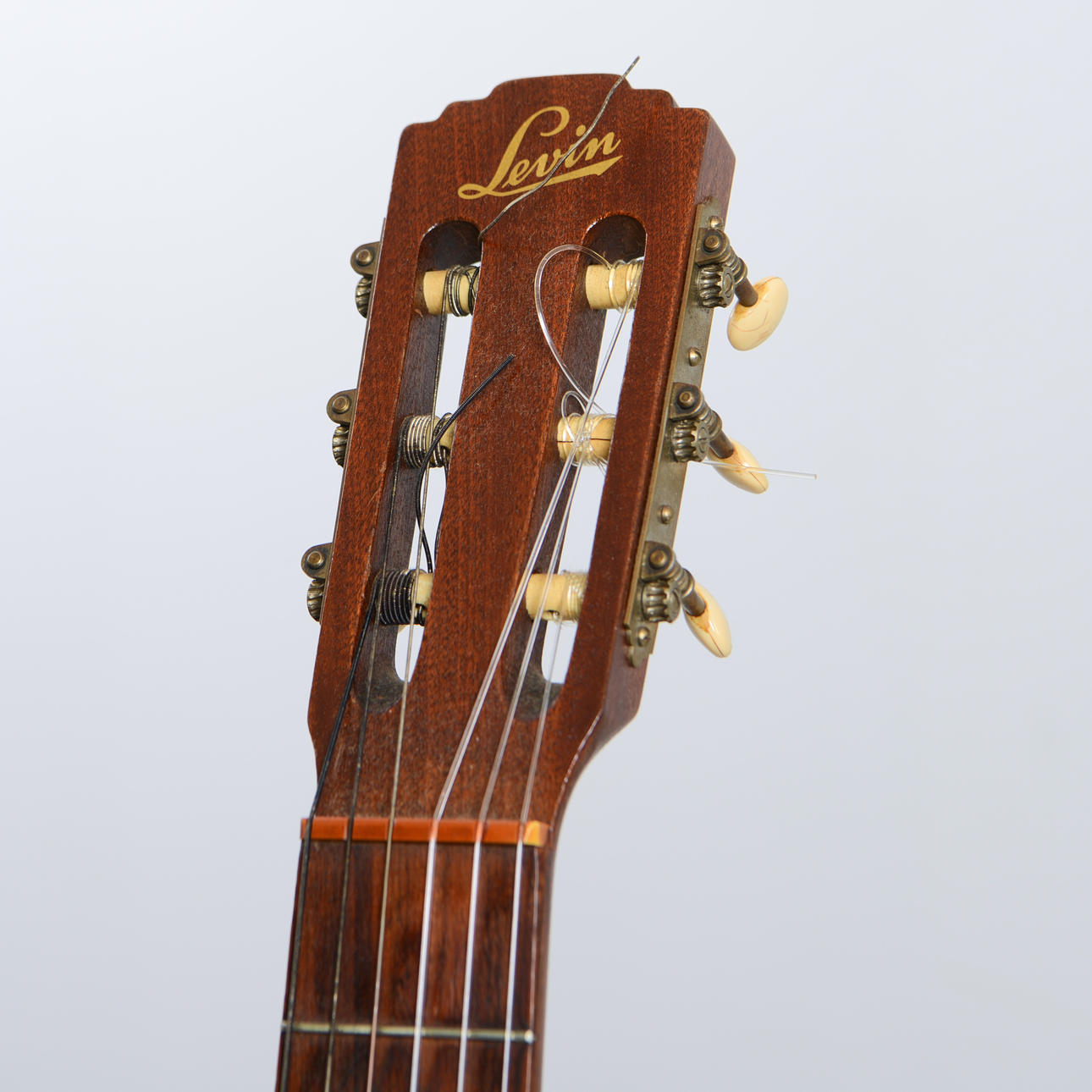 GITARR, akustisk, Herman Carlson Levin, Göteborg. Samlarföremål ...
