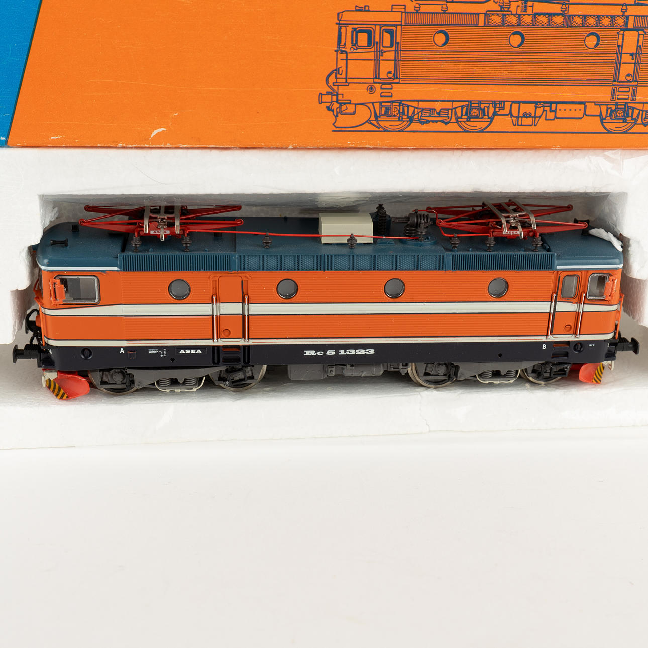 ROCO 43520 SJ:s Rc5 1323, original packaging LIMA SJ:s T 43 220 in ROCO ...