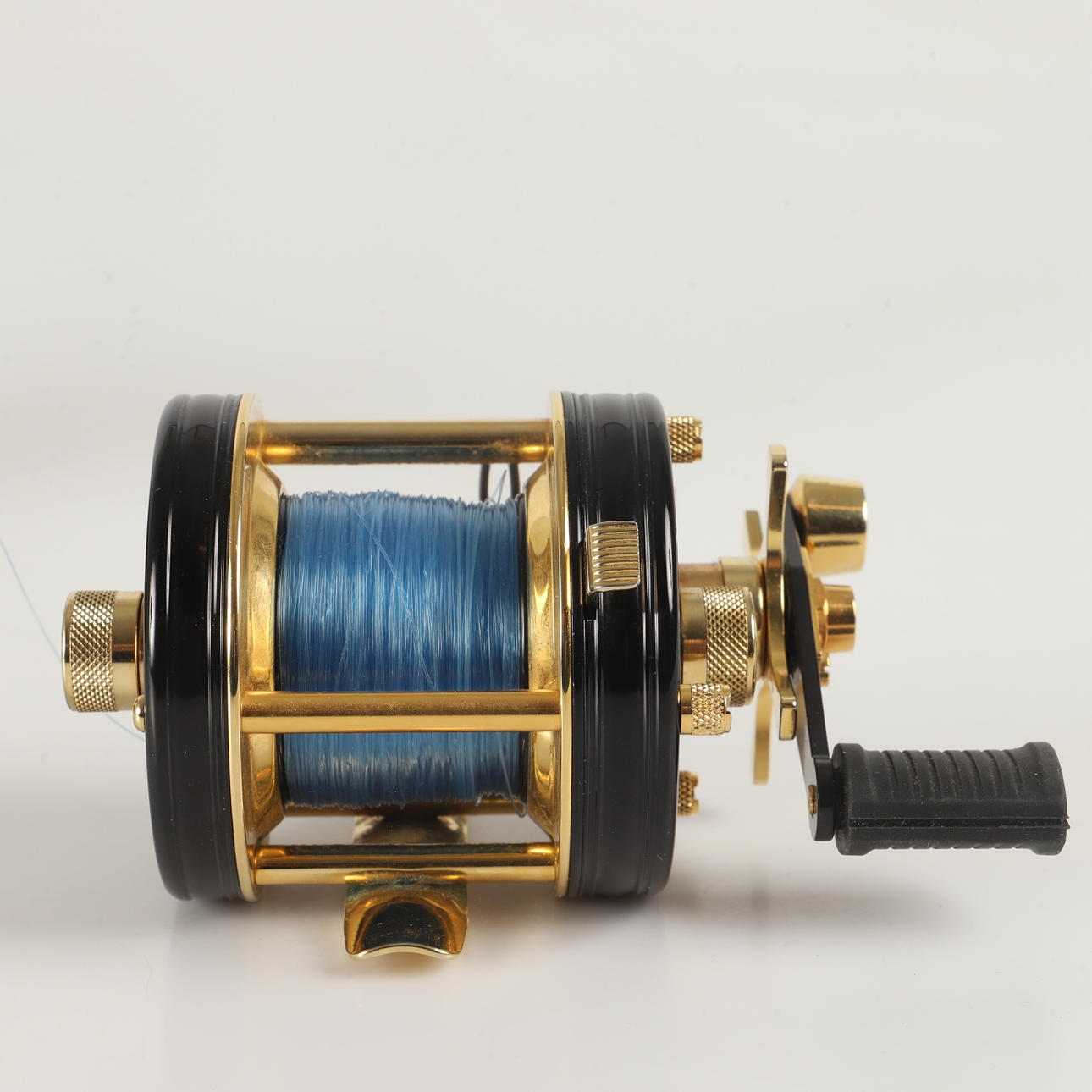 FISKERULLE, "Ambassadeur 5000 C De Luxe", Abu, Sverige. Övrigt - Fiskeutrustning - Auctionet