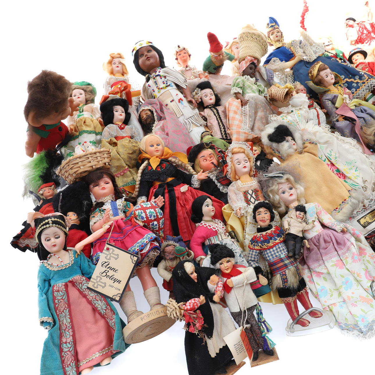 EN SAMLING VINTAGE DOCKOR. Leksaker - Leksaker - Auctionet