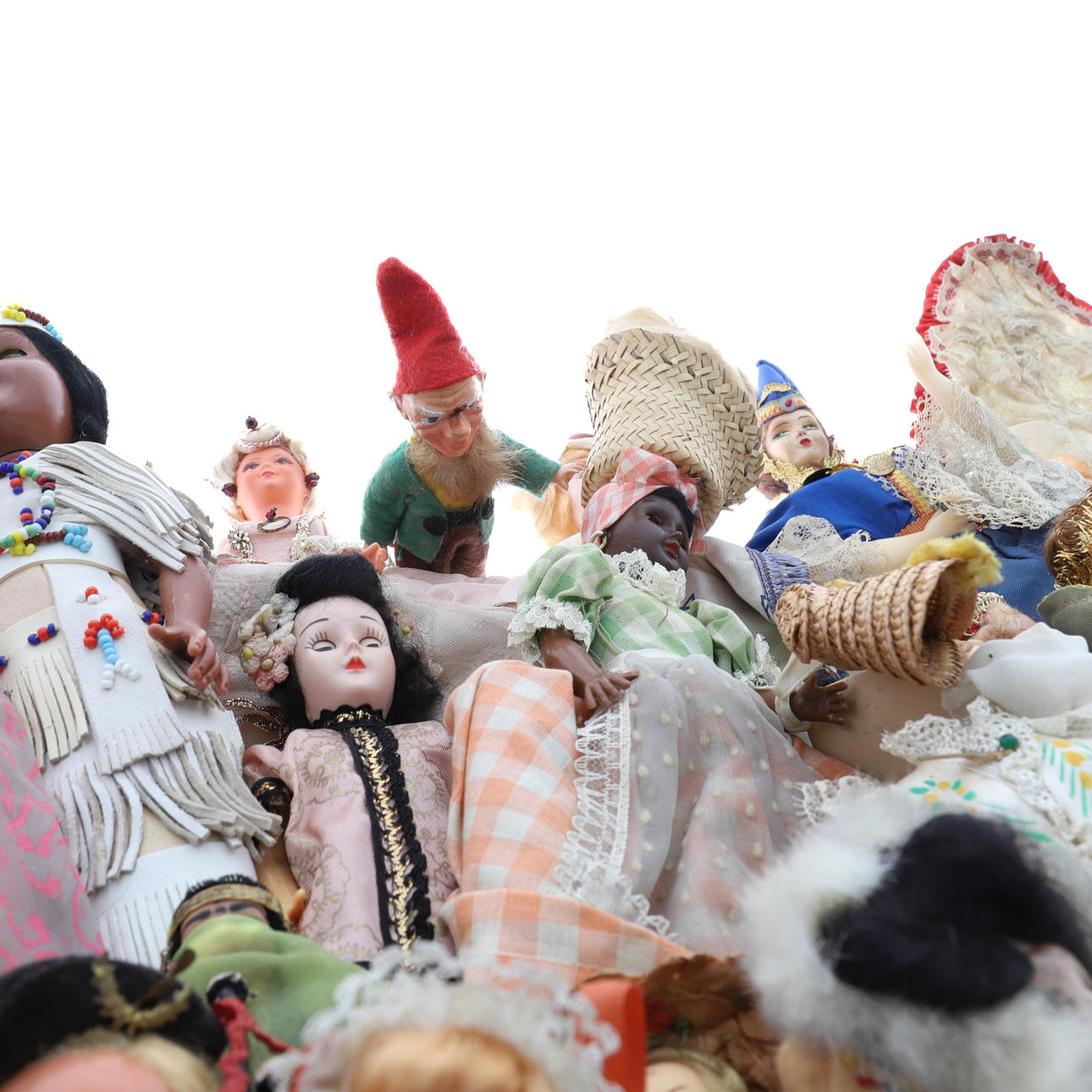 EN SAMLING VINTAGE DOCKOR. Leksaker - Leksaker - Auctionet