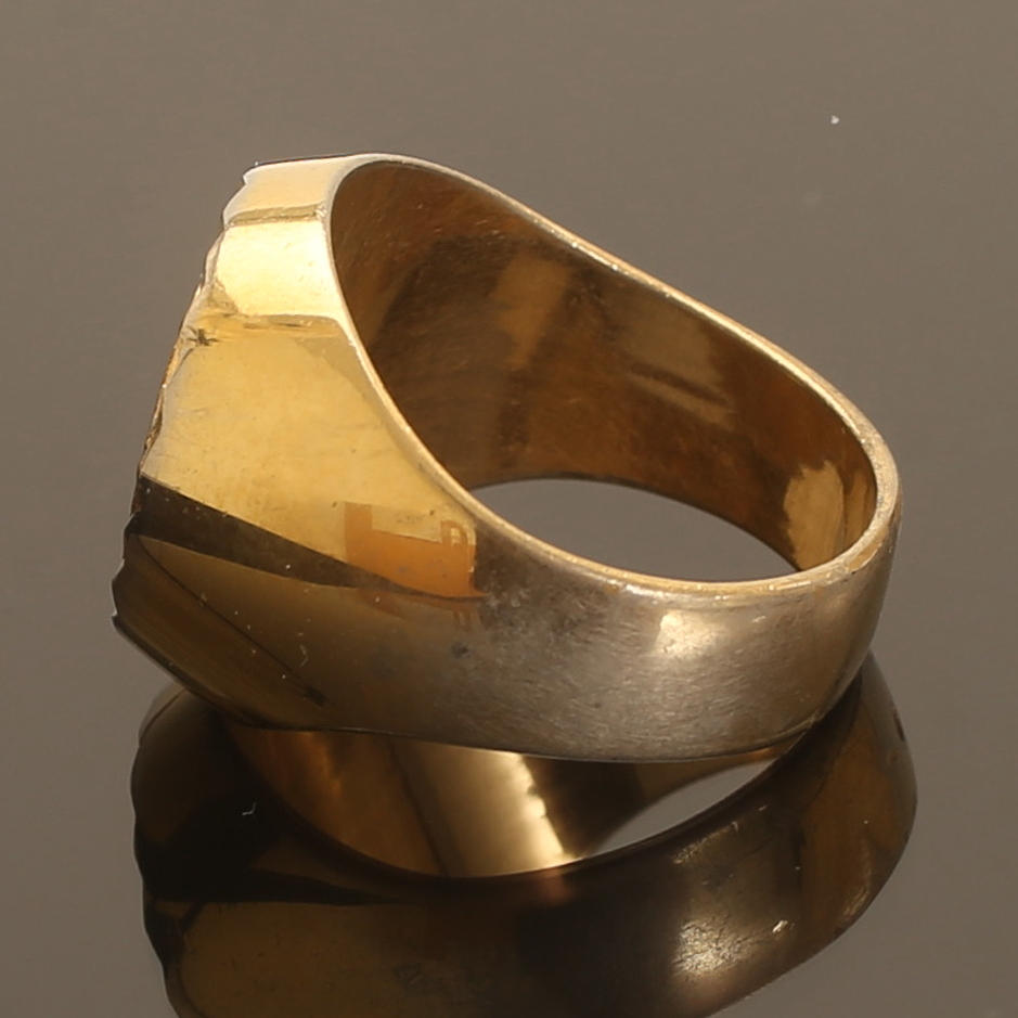 KLACKRING, förgylld metall. Smycken & Ädelstenar - Ringar - Auctionet