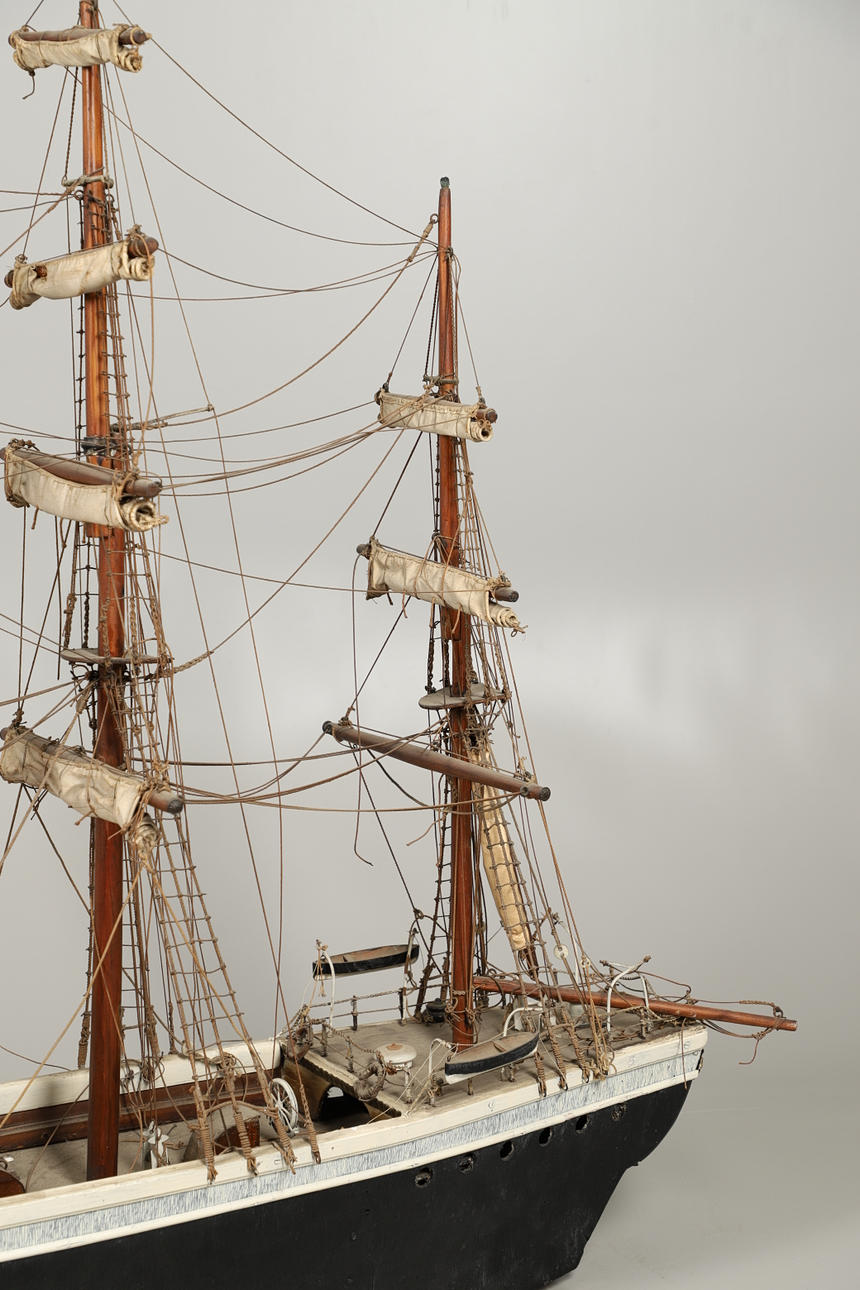 LARGE 19THC THREE MAST WATERLINE MODEL SHIP - MERCHANTMAN ...