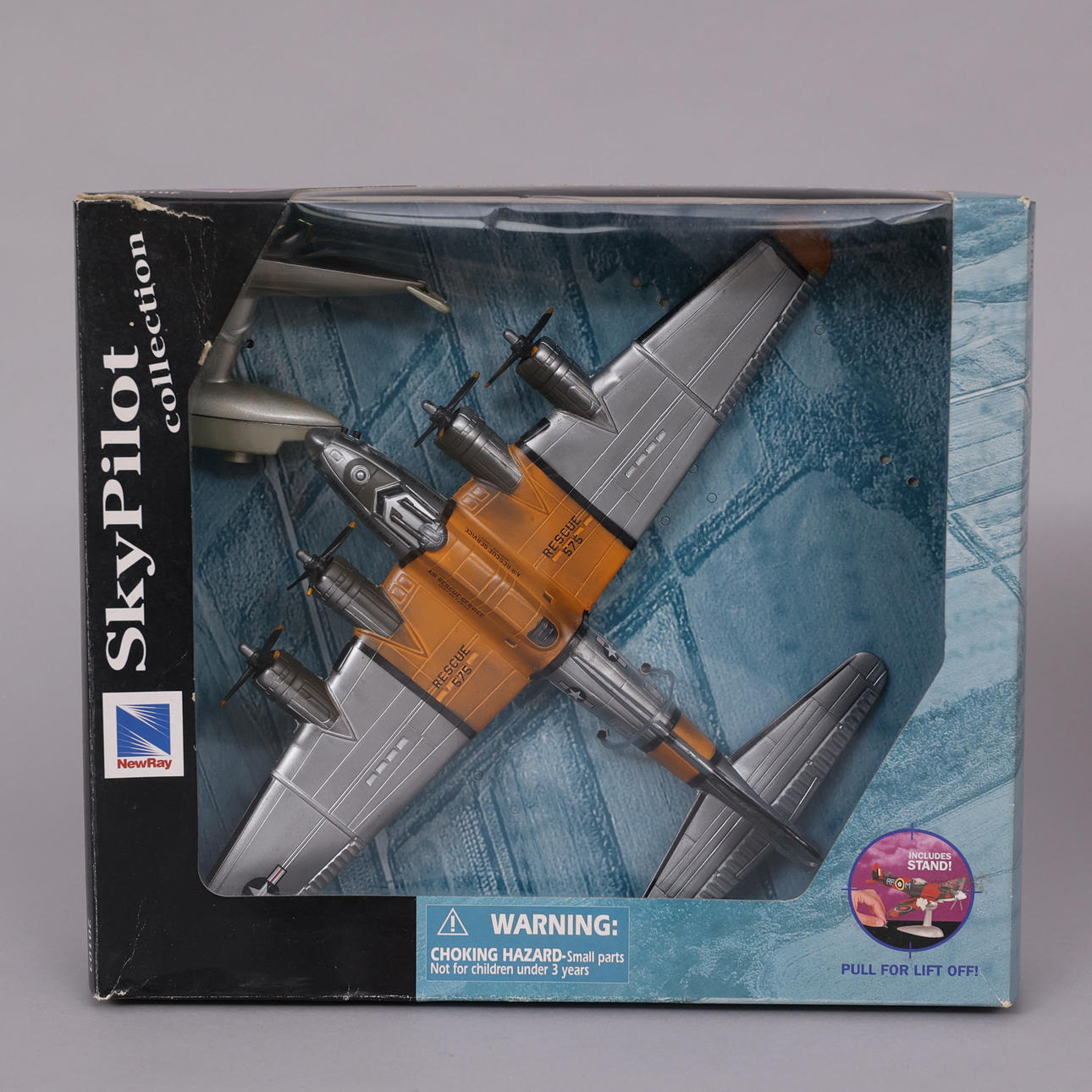 MODELLBIL& FLYGPLAN, 4 delar. Leksaker - Leksaker - Auctionet