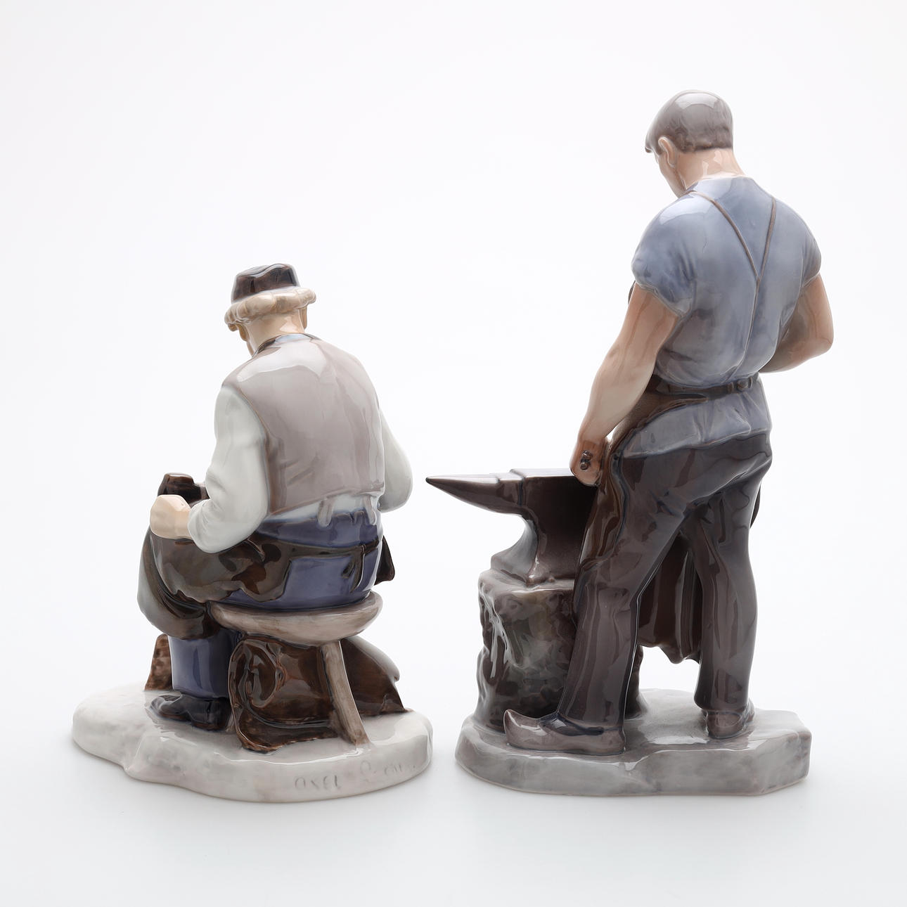 AXEL LOCHER. Figuriner, 2 st, porslin, Bing & Gröndahl, Danmark ...