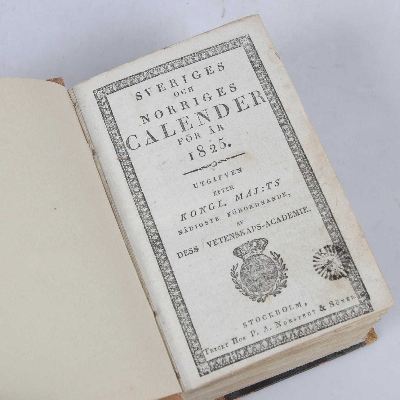 BOK, Sveriges och Norges Calender 1825. Böcker, Kartor & Handskrifter ...