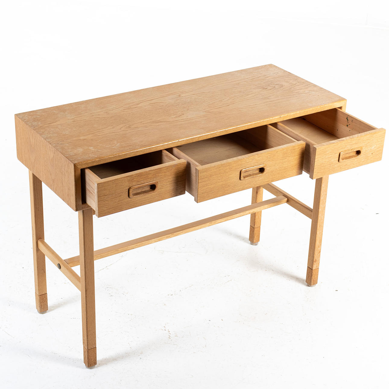 HALLMÖBEL, ek, 1960-tal. Möbler - Byråar - Auctionet