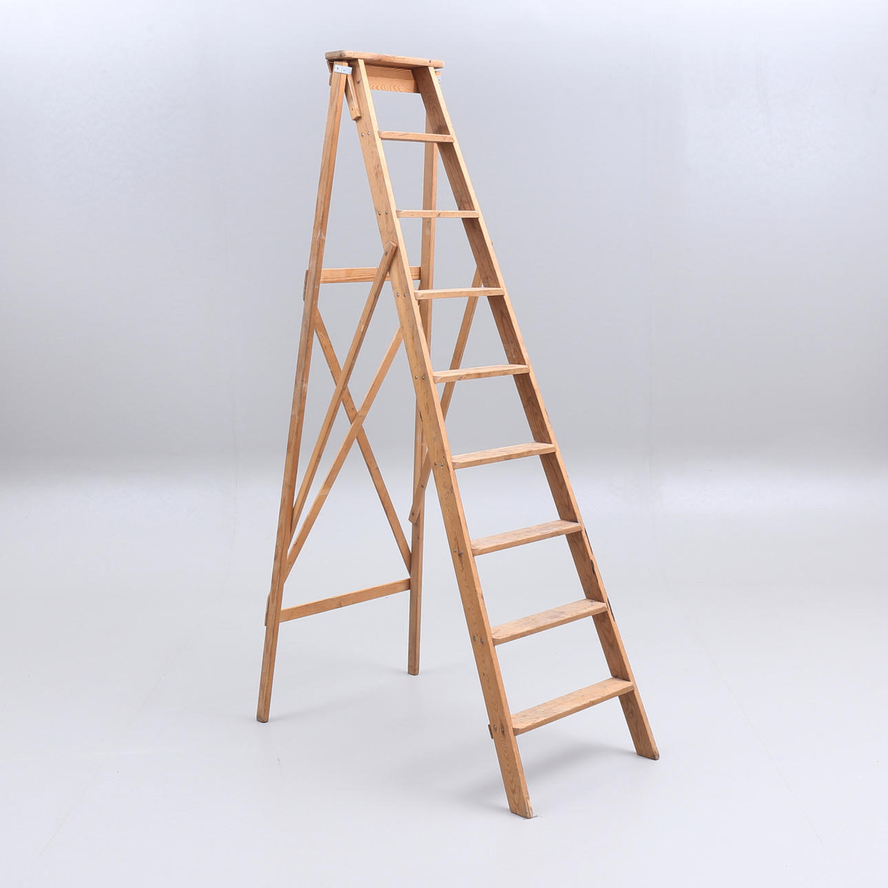 STEGE, trä, 9 steg, 1900-tal. Övrigt - Övrigt - Auctionet