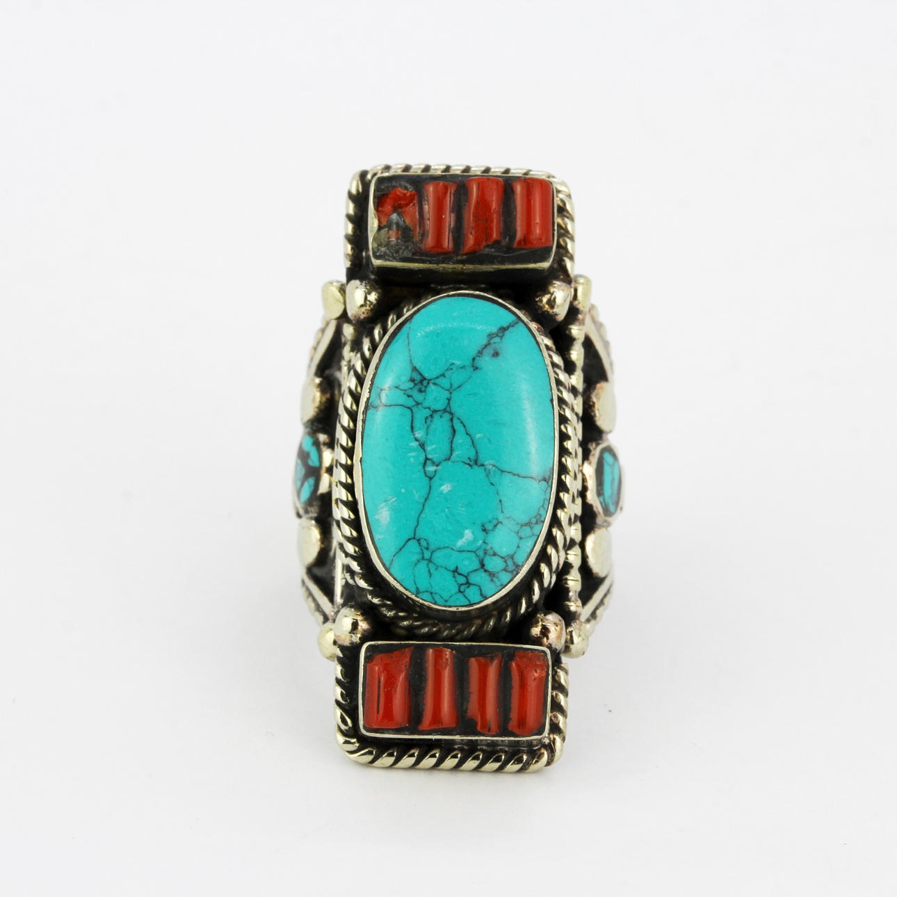 TIBETAN STONE SET TRIBAL RING. Jewellery & Gemstones - Rings - Auctionet