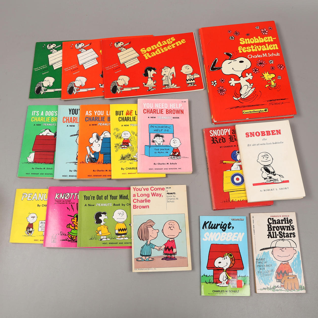 CHARLES M SCHULZ. Snobben, 37 st, seriealbum, 1900-talets andra hälft ...
