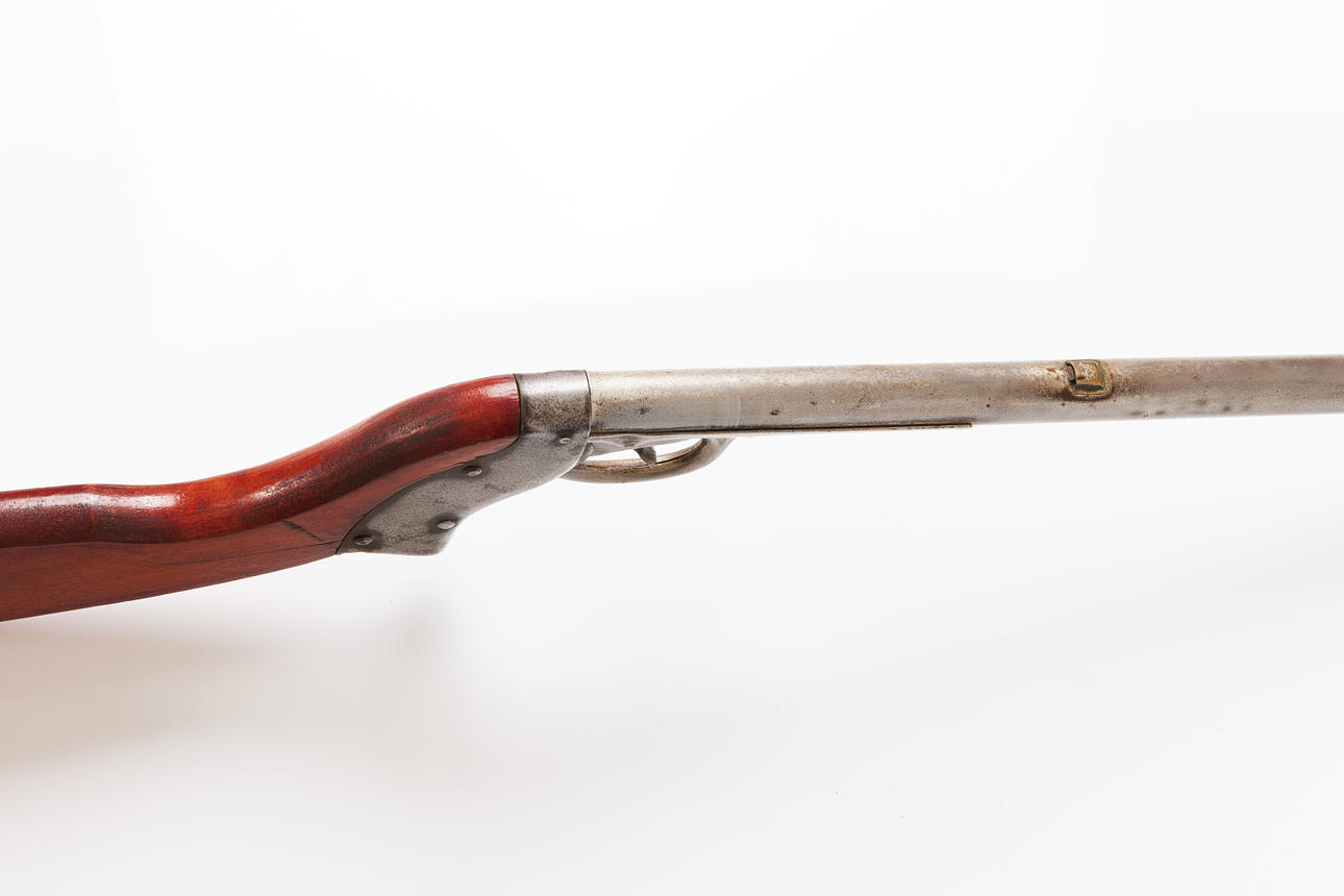 AIR RIFLE, Markham New King, circa 1900. Weapons & Militaria - Guns ...