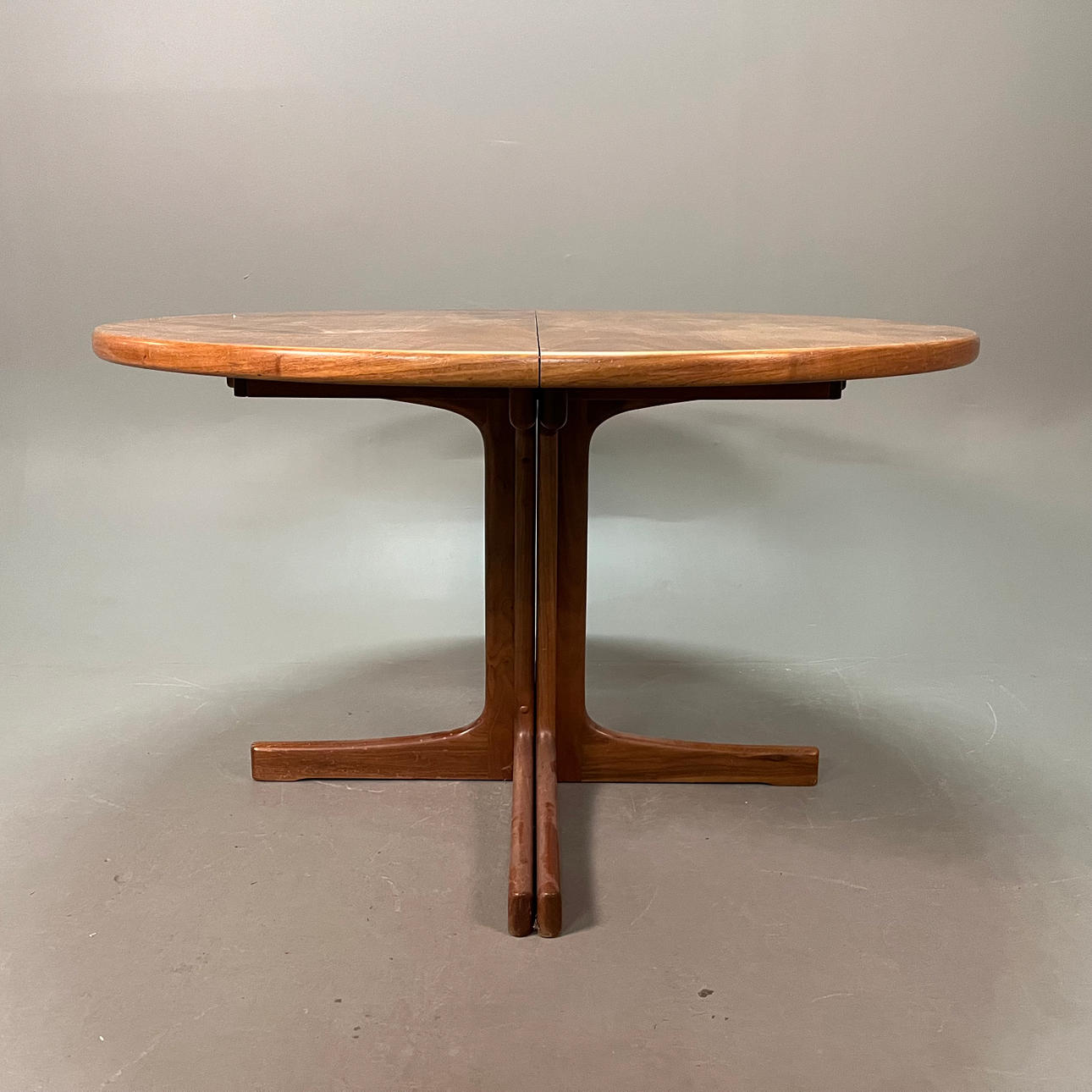 KARL-ERIK EKSELIUS. Matbord.1950/1960-tal. Möbler - Bord - Auctionet