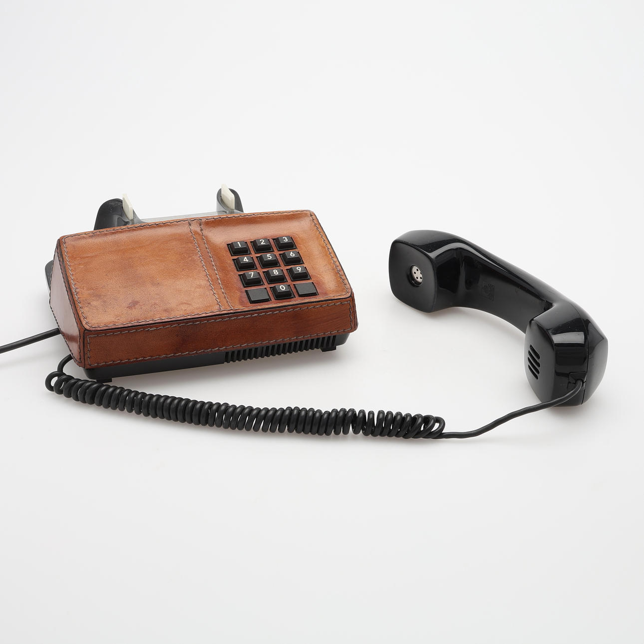 CARL-ARNE BREGER. DIAVOX, LÄDERKLÄDD. Övrigt - Modern Teknik ...