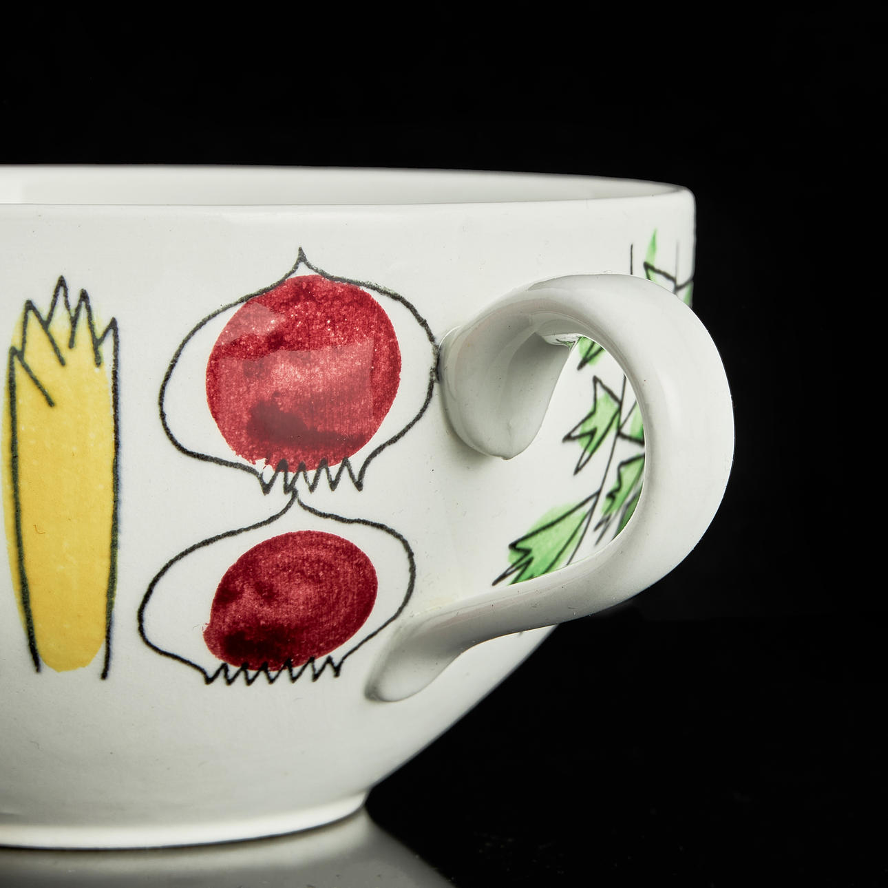 MARIANNE WESTMAN. Tekopp med fat, "Picknick", flintgods, Rörstrand ...