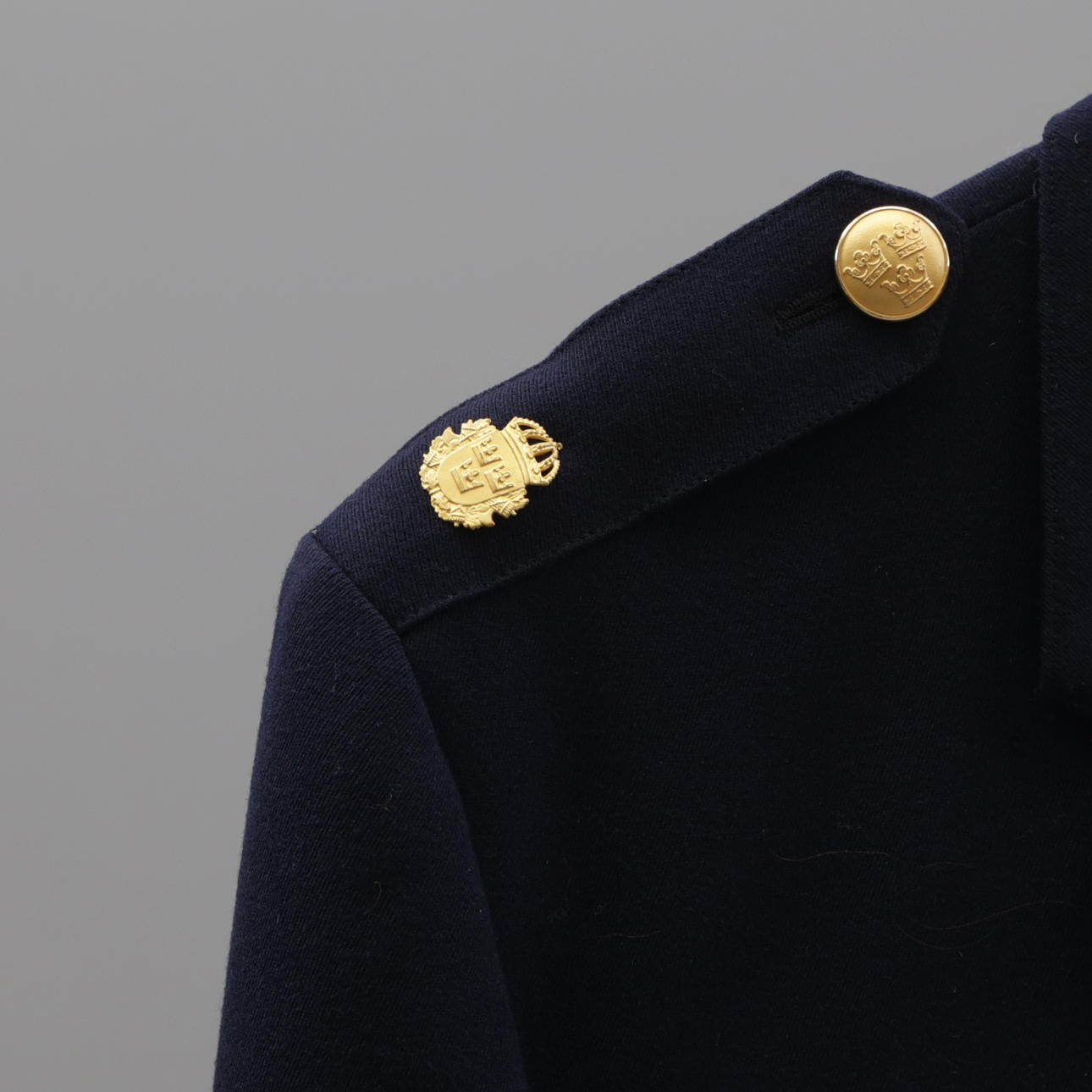 POLISUNIFORM. Övrigt - Övrigt - Auctionet