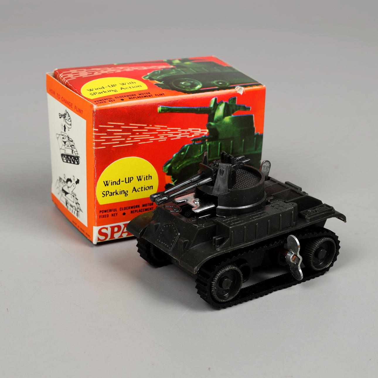 LEKSAKSFORDON, 3 st, Bulldozers och Sparking Tank, plast, 1960-tal ...