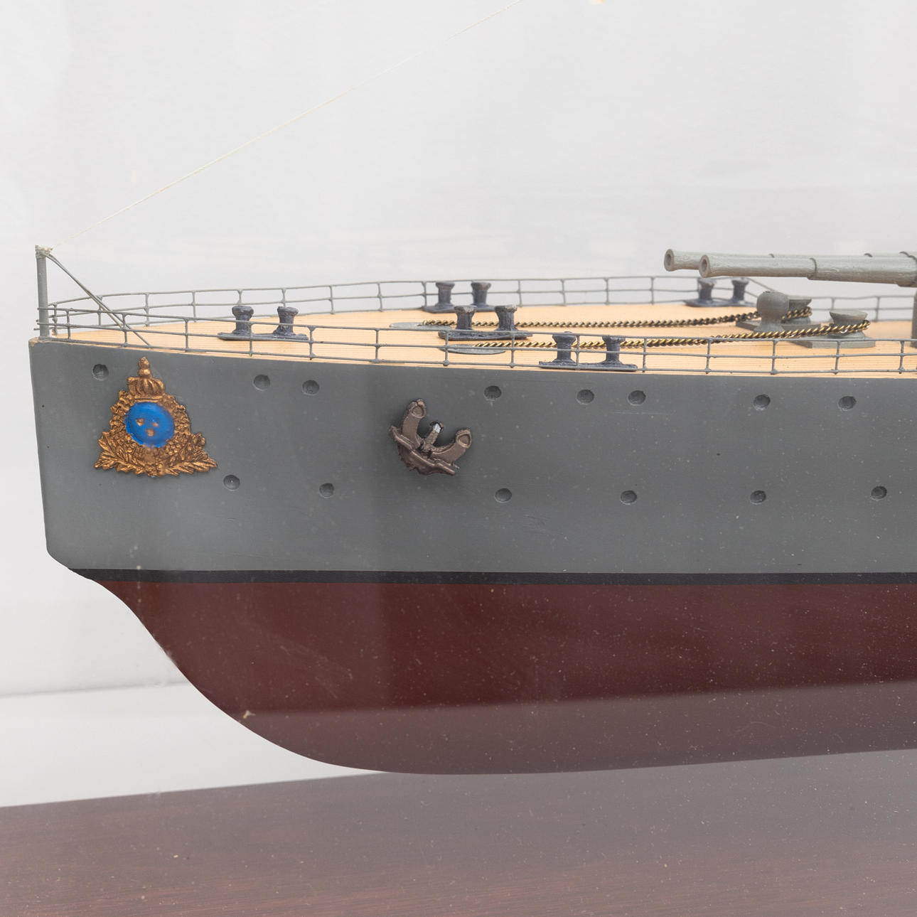 PANSARSKEPPET DROTTNING VICTORIA, fartygsmodell efter förebilden byggd ...