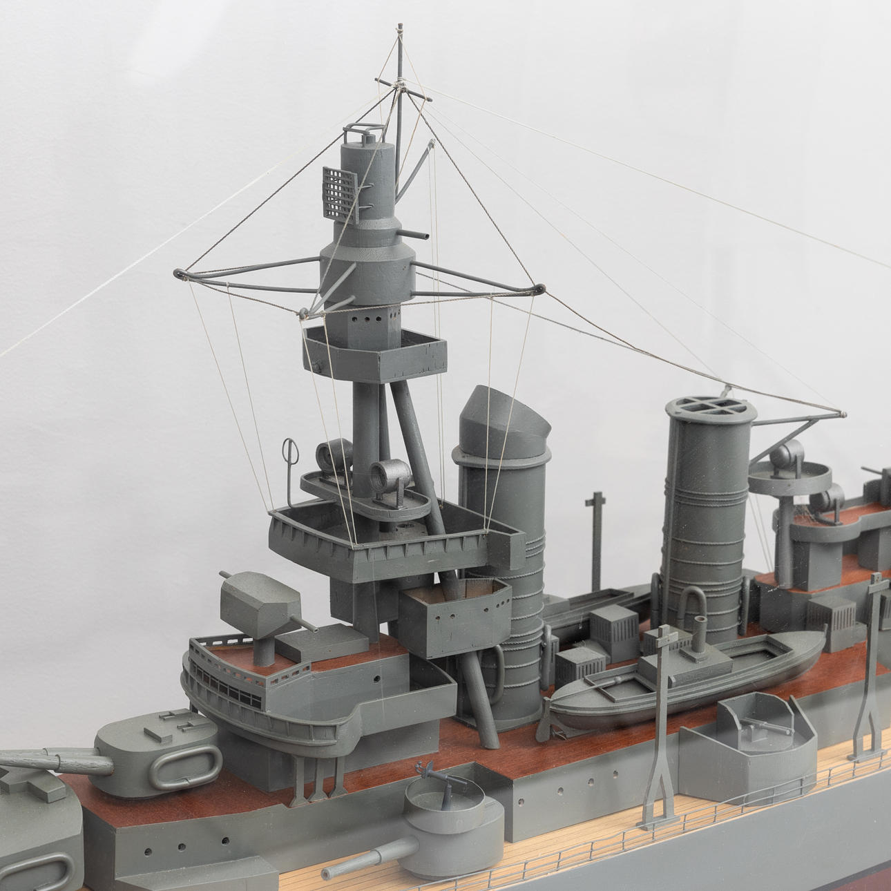 PANSARSKEPPET DROTTNING VICTORIA, fartygsmodell efter förebilden byggd ...