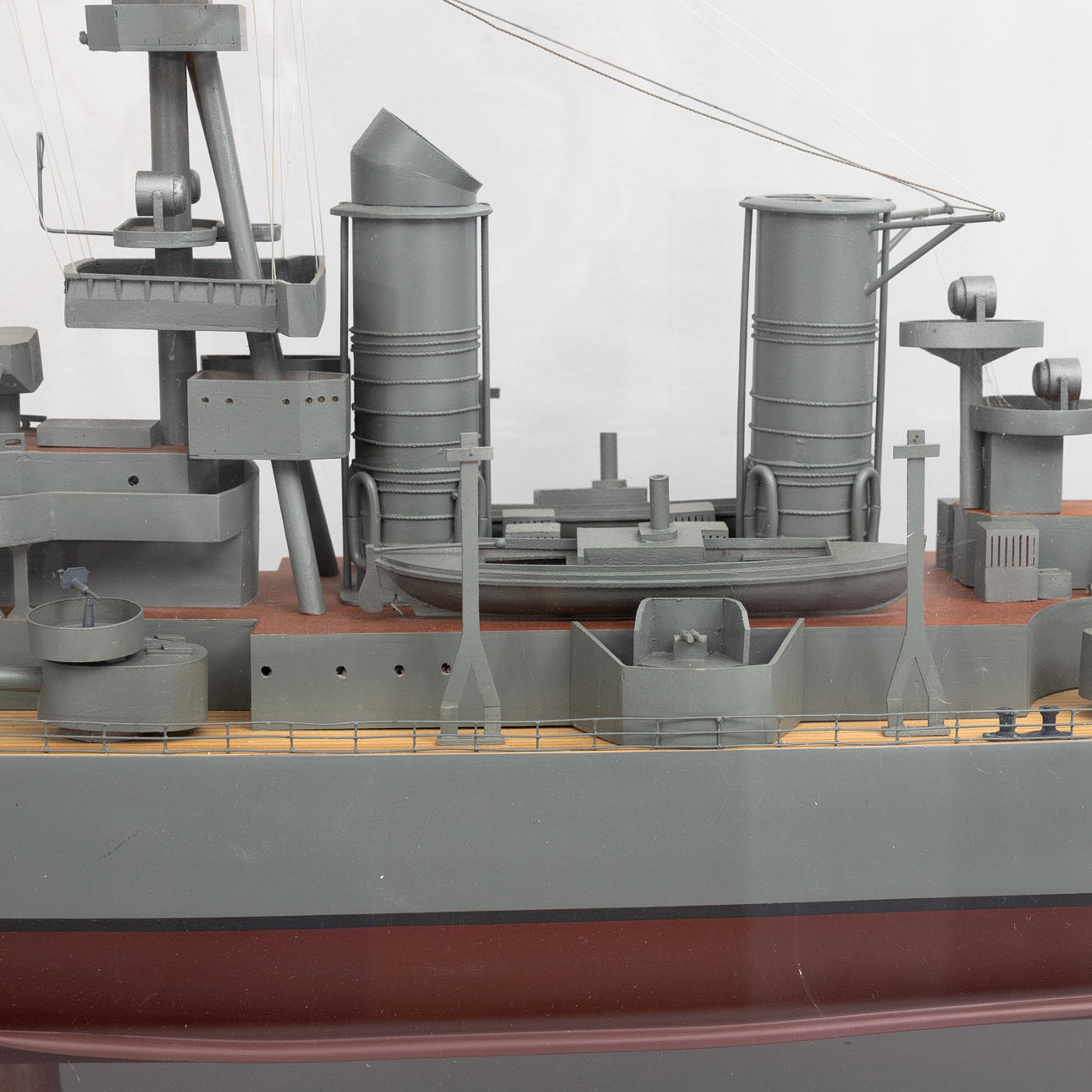 PANSARSKEPPET DROTTNING VICTORIA, fartygsmodell efter förebilden byggd ...