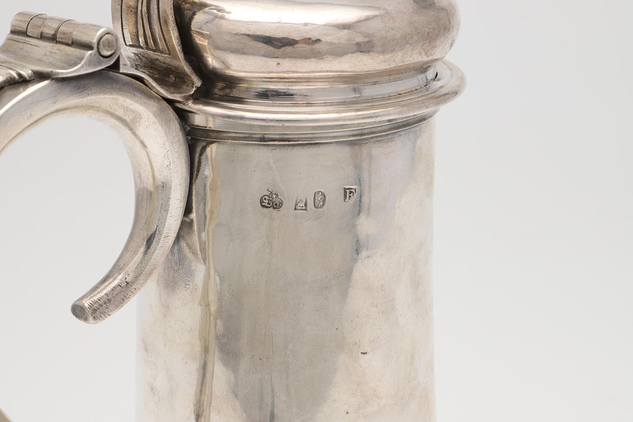 A GEORGE I SILVER COMMUNION FLAGON. Silver & Metals - Silver - Auctionet