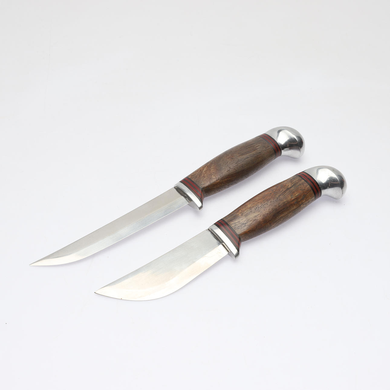 KNIVAR, 2 st, Frosts, Sverige. Vapen & Militaria - Blankvapen - Auctionet