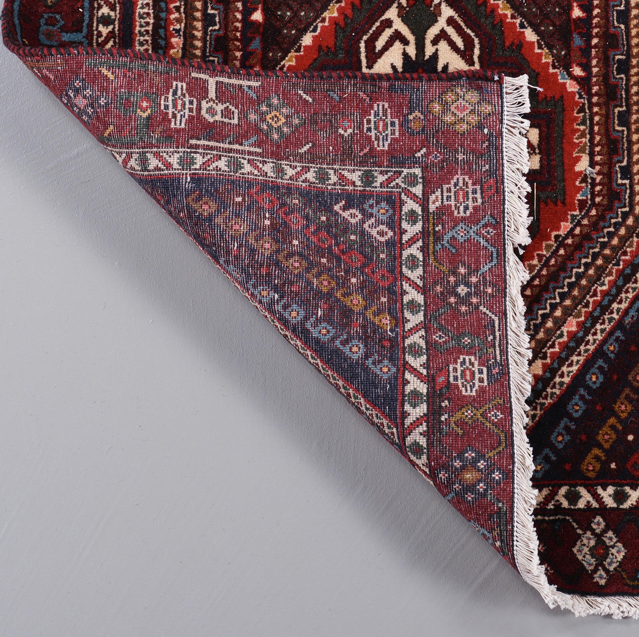 MATTA Persisk. Mattor & Textil - Mattor - Auctionet