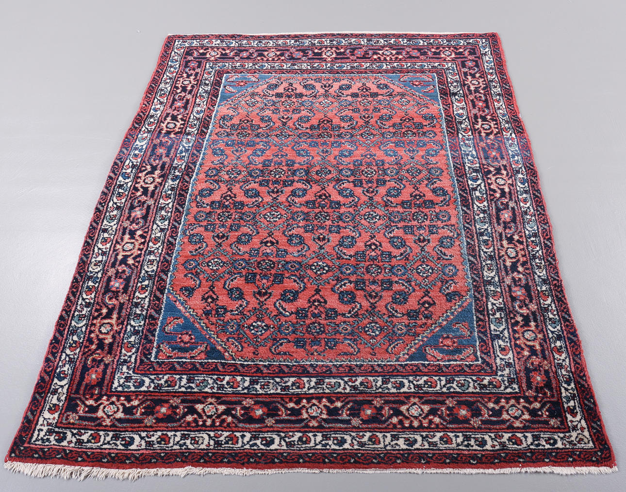 MATTA Persisk. Mattor & Textil - Mattor - Auctionet