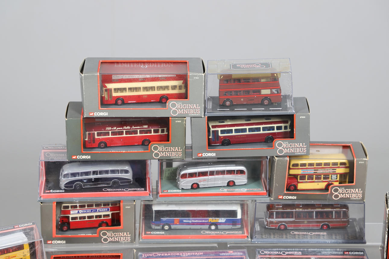 CORGI & EXCLUSIVE FIRST EDITIONS - MODEL BUSES. Toys - Toys - Auctionet