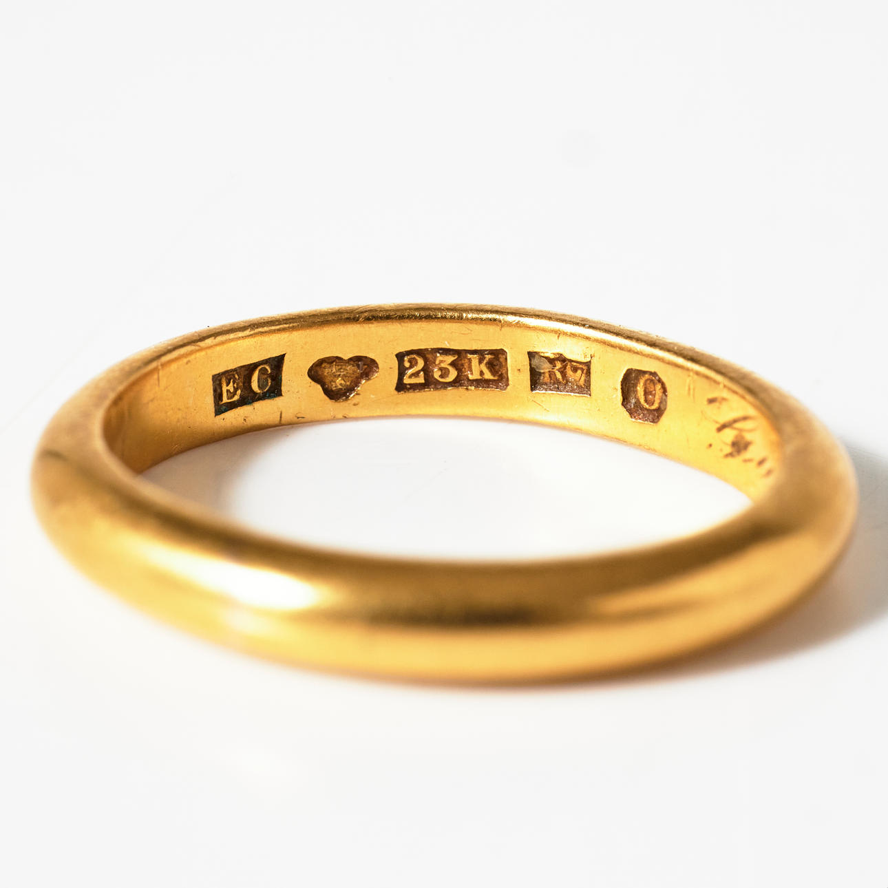 VIGSELRING, 23 k guld, slät modell. Smycken & Ädelstenar - Ringar ...