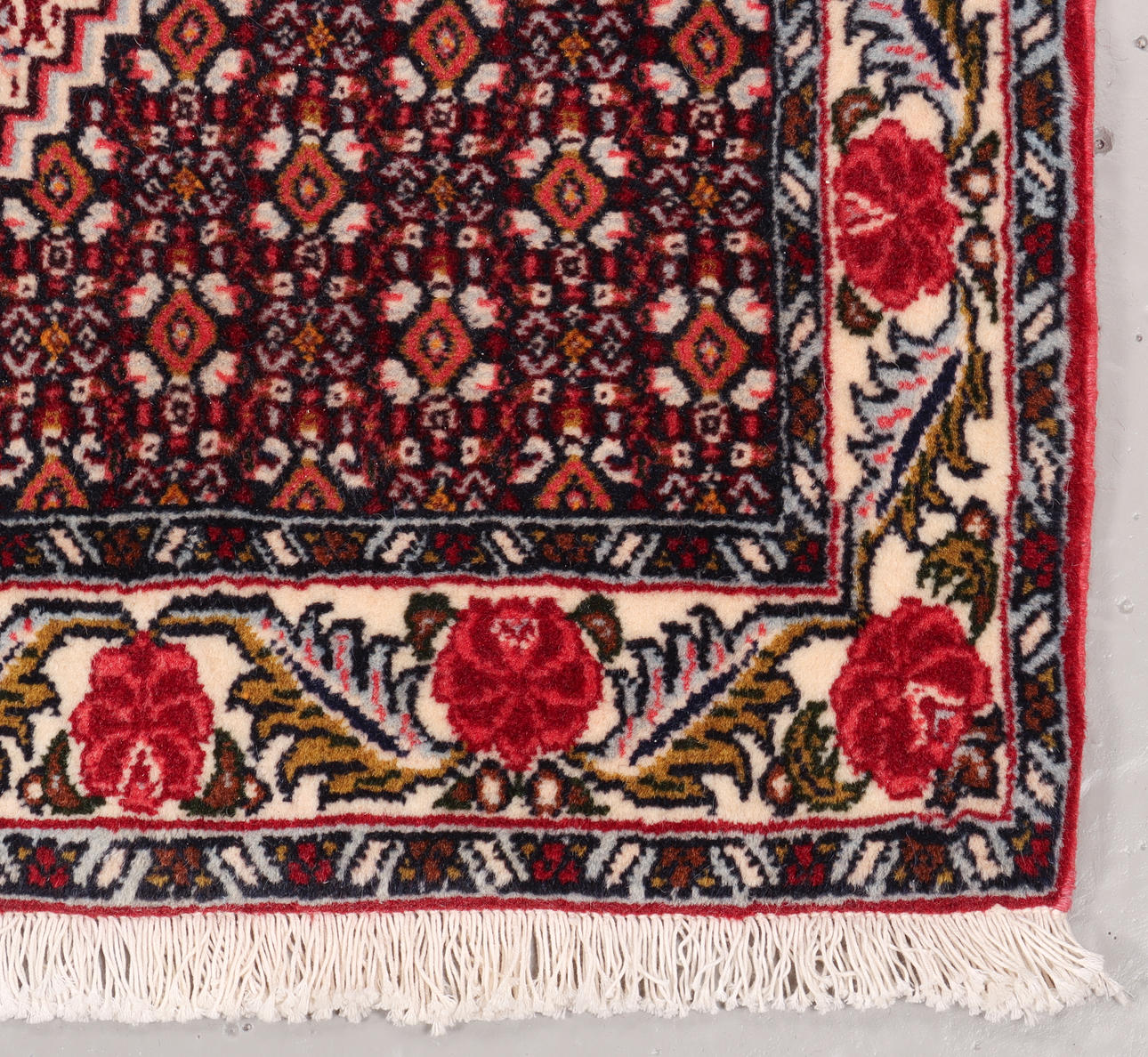MATTA Persisk, handknuten. Mattor & Textil - Mattor - Auctionet