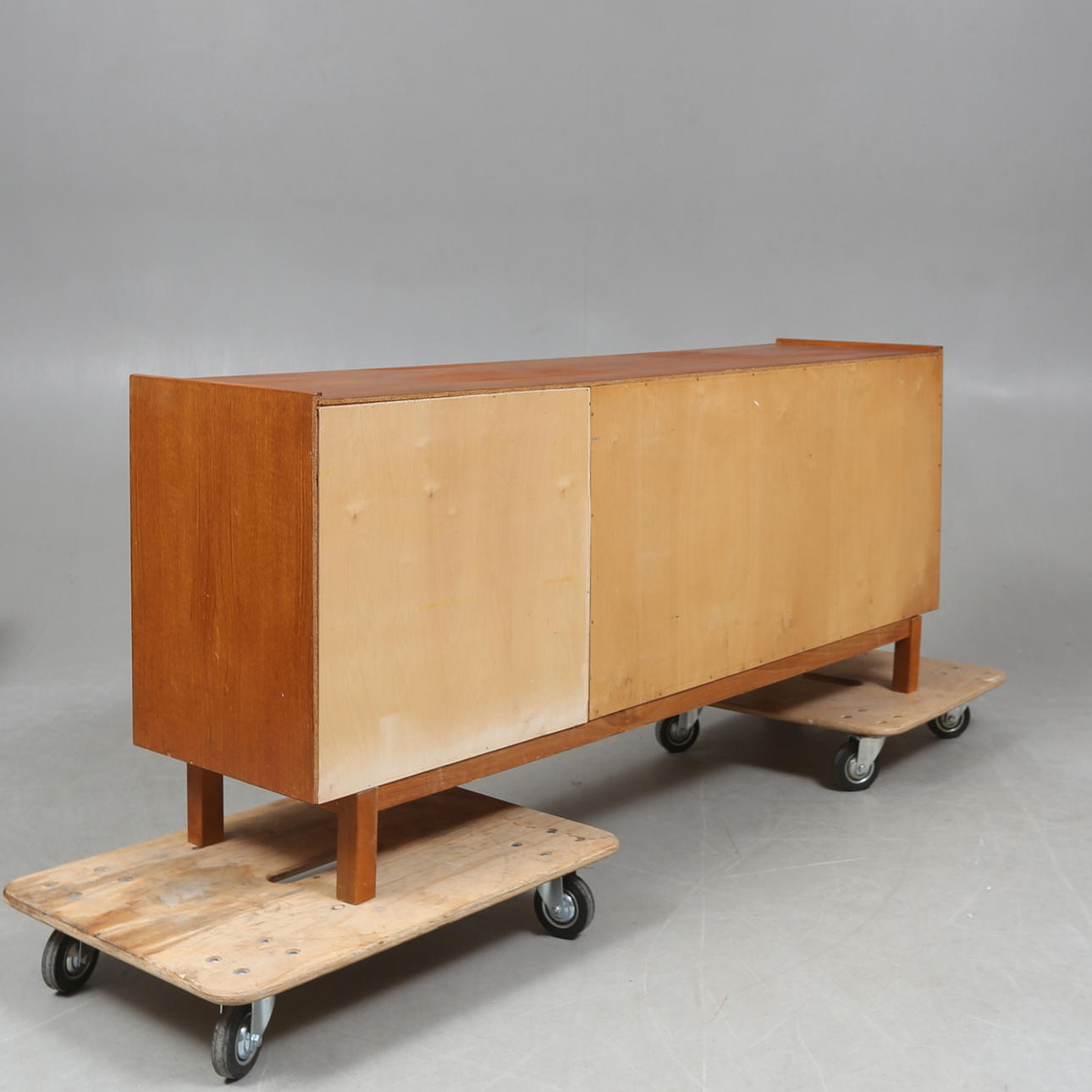 SIDEBOARD, 1950/60-tal. Möbler - Skåp & Hyllor - Auctionet