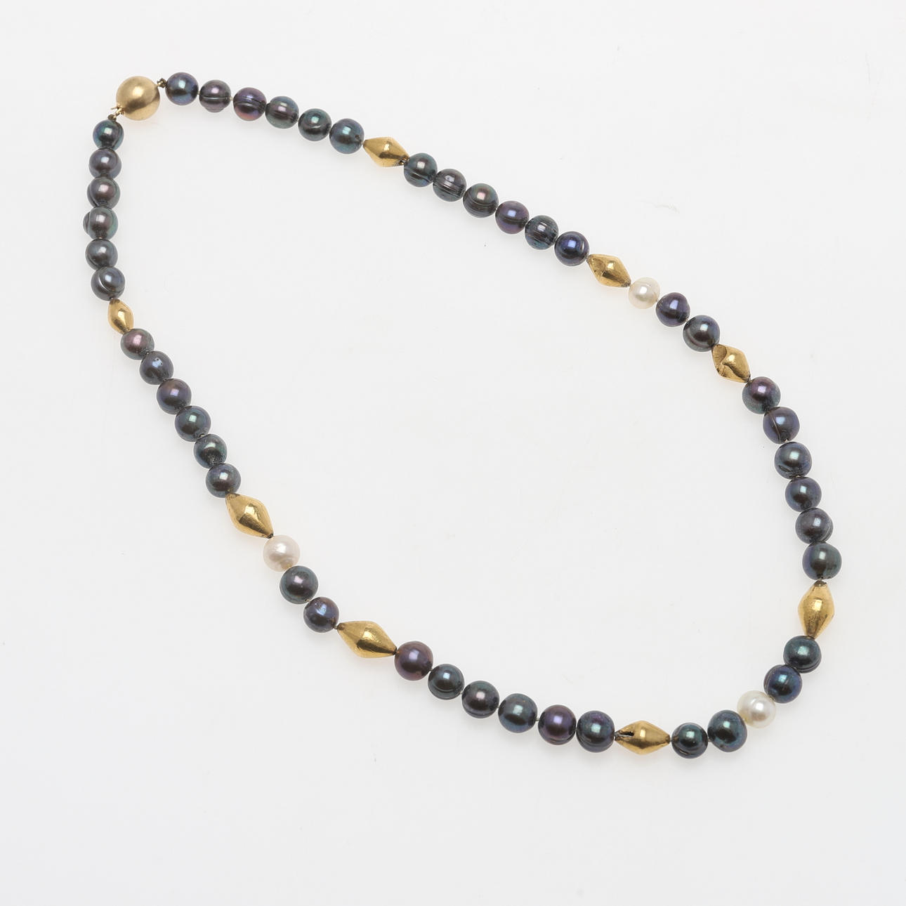 COLLIER, 18k guld & pärlor, JKa. Smycken & Ädelstenar - Collier - Auctionet