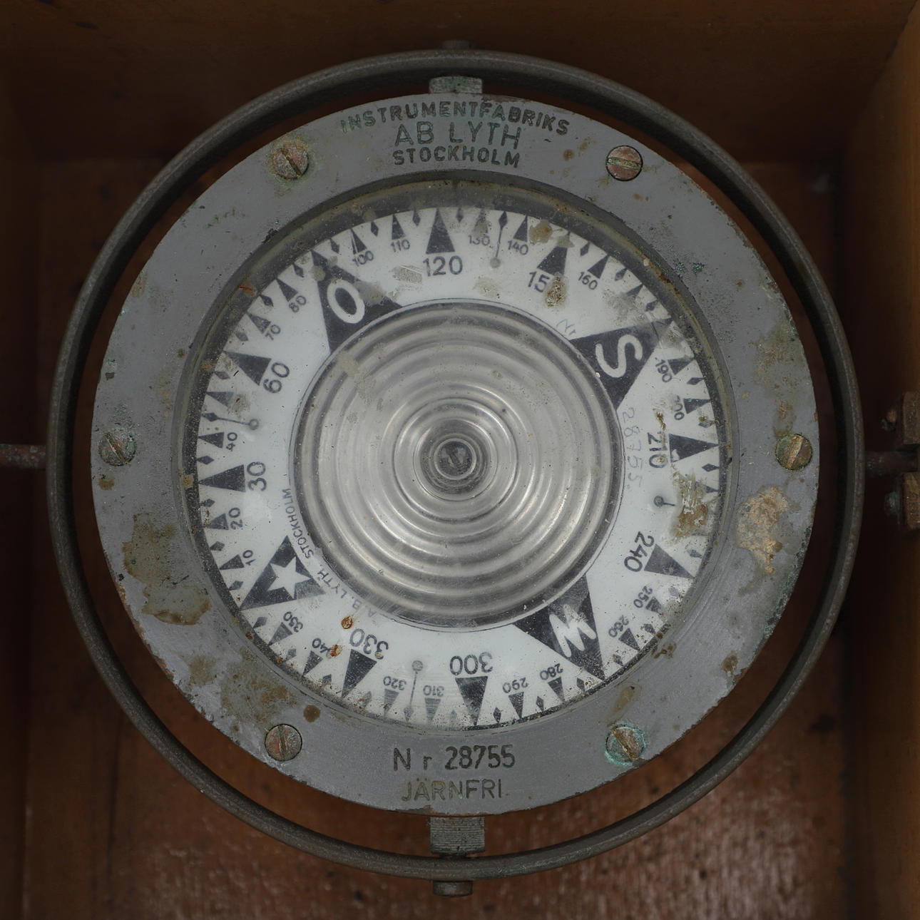 KOMPASS, trälåda, AB Lyth, Stockholm, 1900-talets första hälft ...