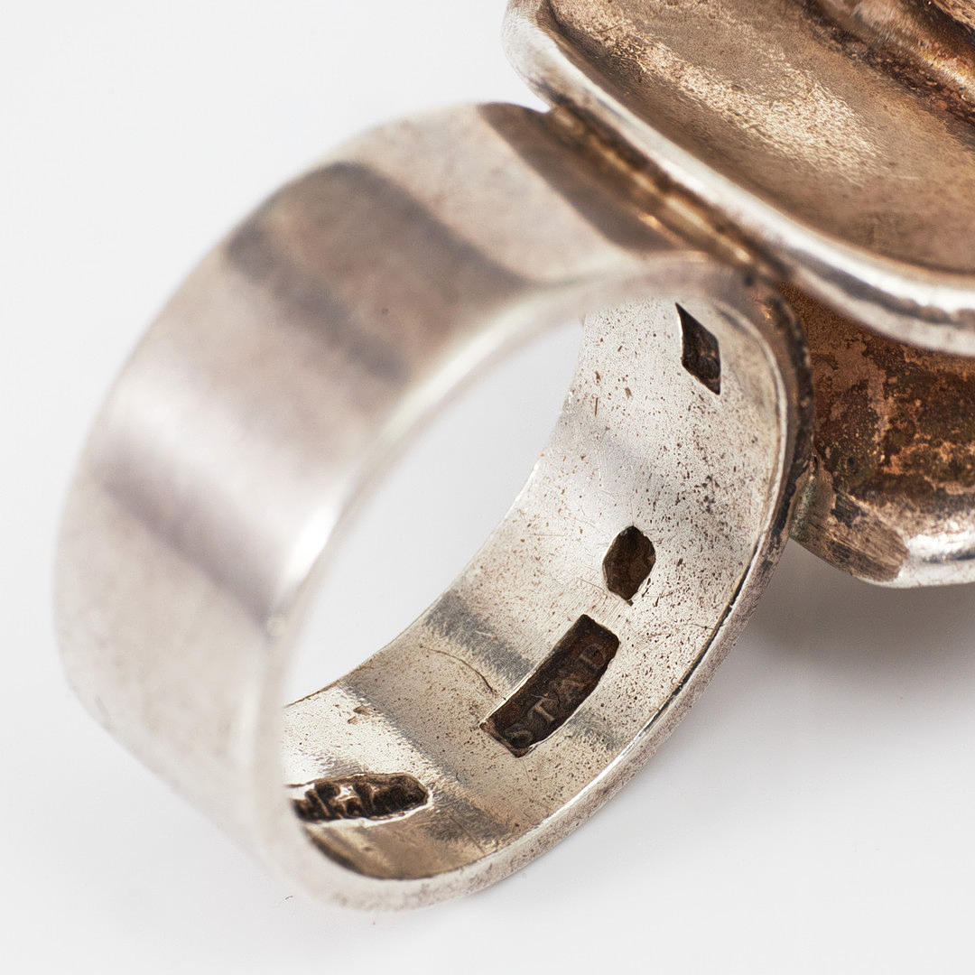 MAGNUS G:SON LIDHOLM, ring, sterlingsilver med pålagd gulddekor, Atelje ...