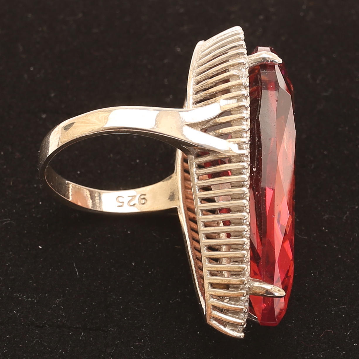 RING med sten, silver. Smycken & Ädelstenar - Ringar - Auctionet