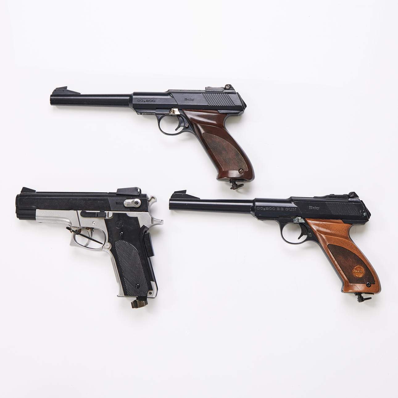 LUFTPISTOLER, 3 st, Daisy; CO2 200, The Masterwork och Power Line 93, i ...