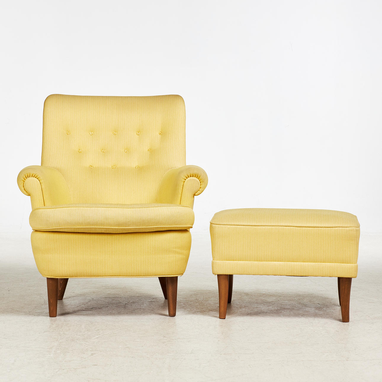 CARL MALMSTEN. "Hemmakväll", fåtölj med fotpall, OH Sjögren, Tranås ...