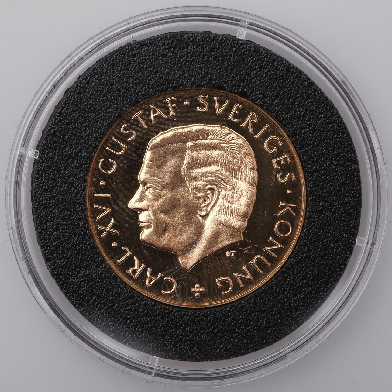 GULDMYNT, 1000 kronor, 5,8 gram, guldhalt 900/1000, Sverige, 1988. Mynt ...