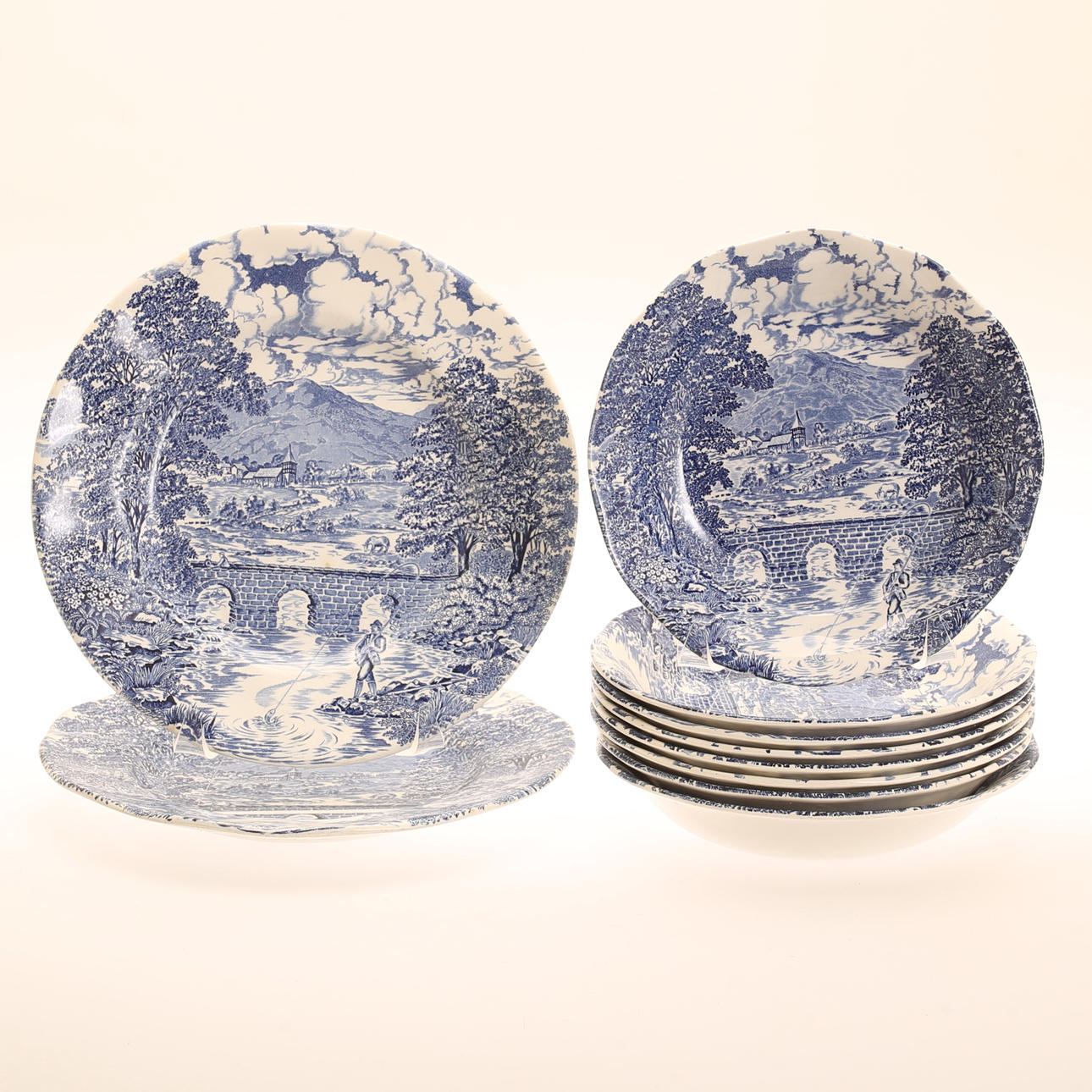 A set of 10 porcelain plates, Bridge Scenes, England. Ceramics ...