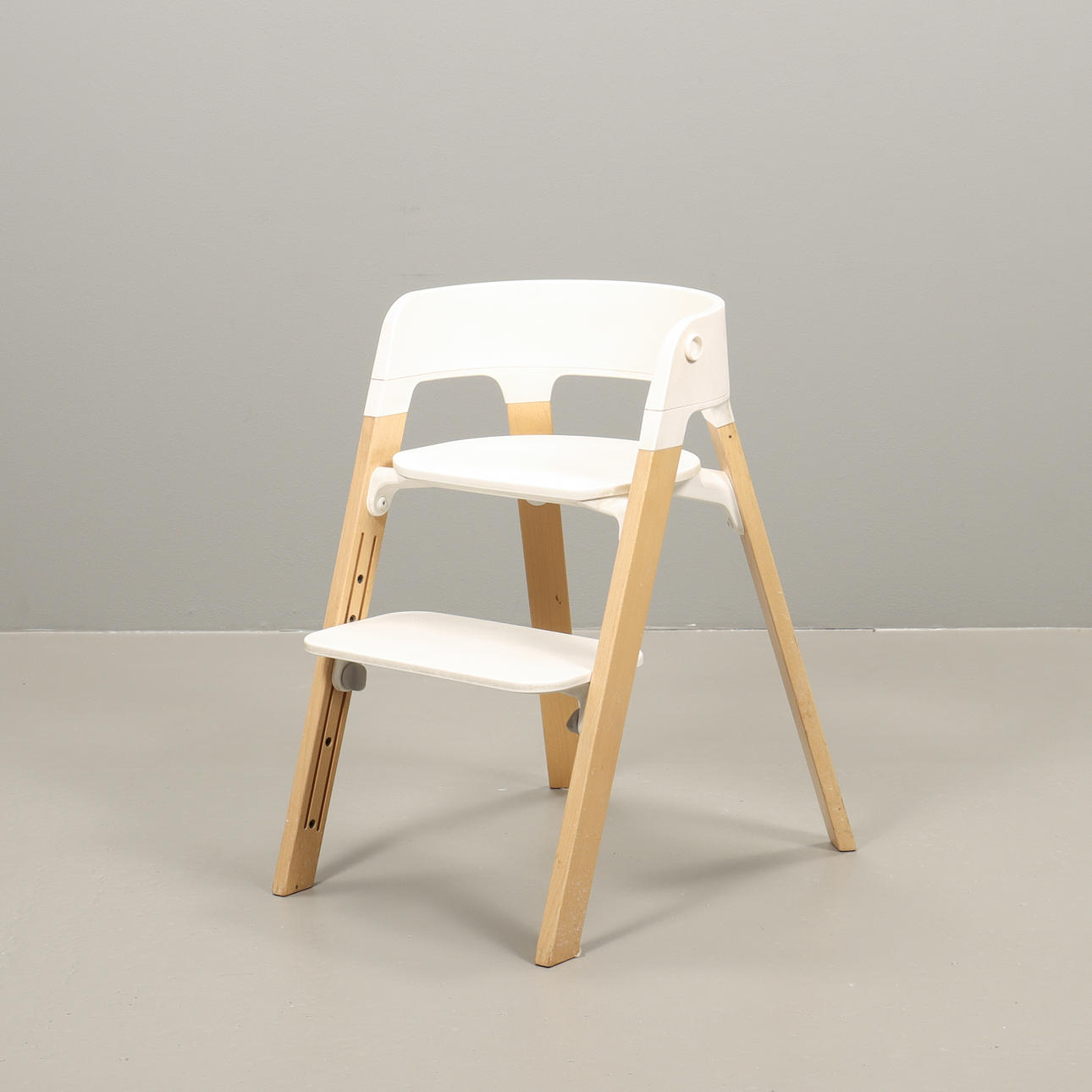 BARNSTOL "Steps" Stokke. Möbler - Övrigt - Auctionet