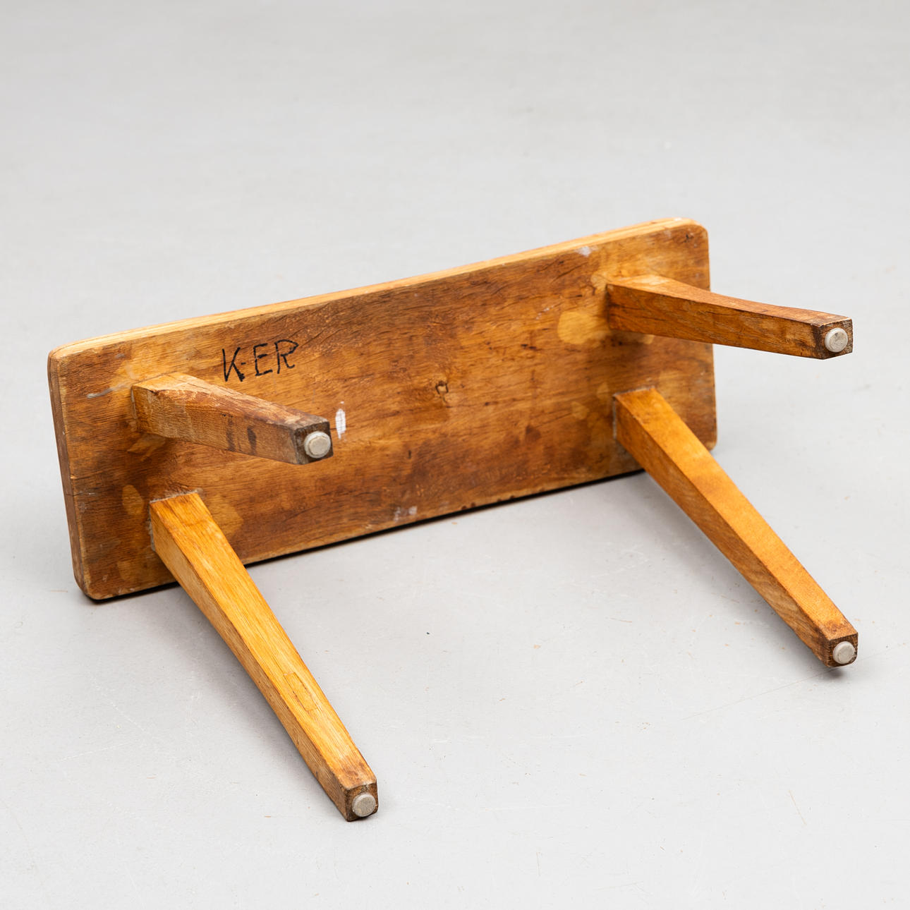 PALL, ek, 1900 talets mitt. Möbler - Övrigt - Auctionet