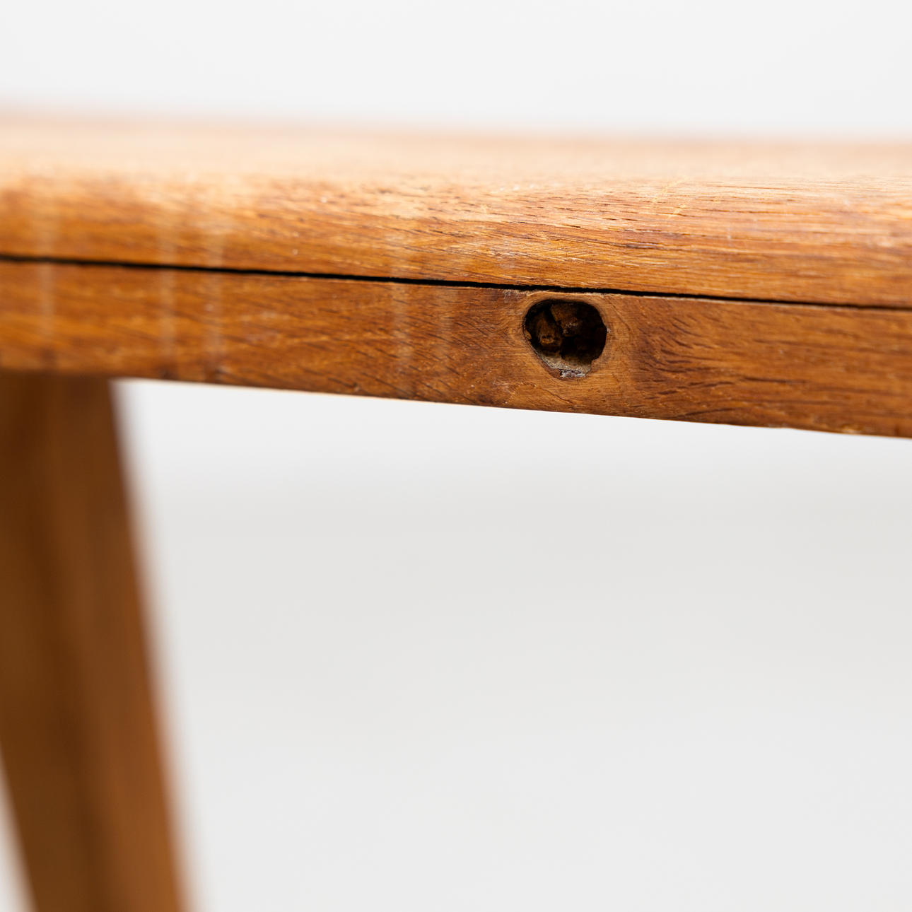 PALL, ek, 1900 talets mitt. Möbler - Övrigt - Auctionet