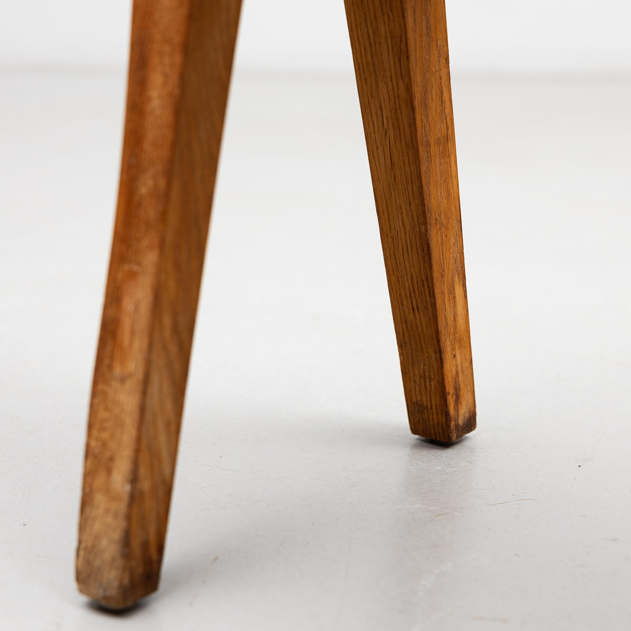 PALL, ek, 1900 talets mitt. Möbler - Övrigt - Auctionet