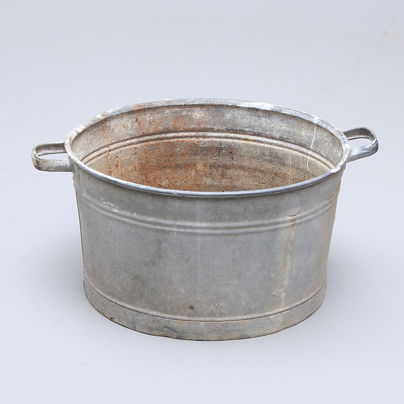 ZINKBALJA med handtag, rund. Övrigt - Övrigt - Auctionet