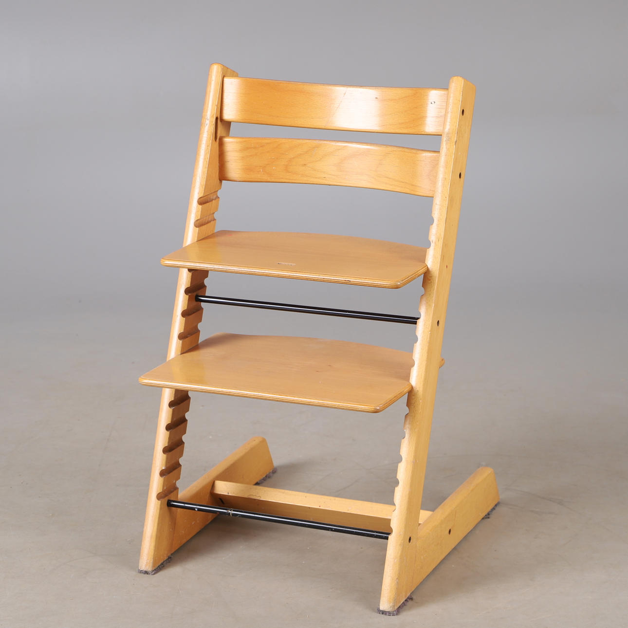 BARNSTOL, "Tripp Trapp", Stokke, Norge. Möbler - Fåtöljer & Stolar ...